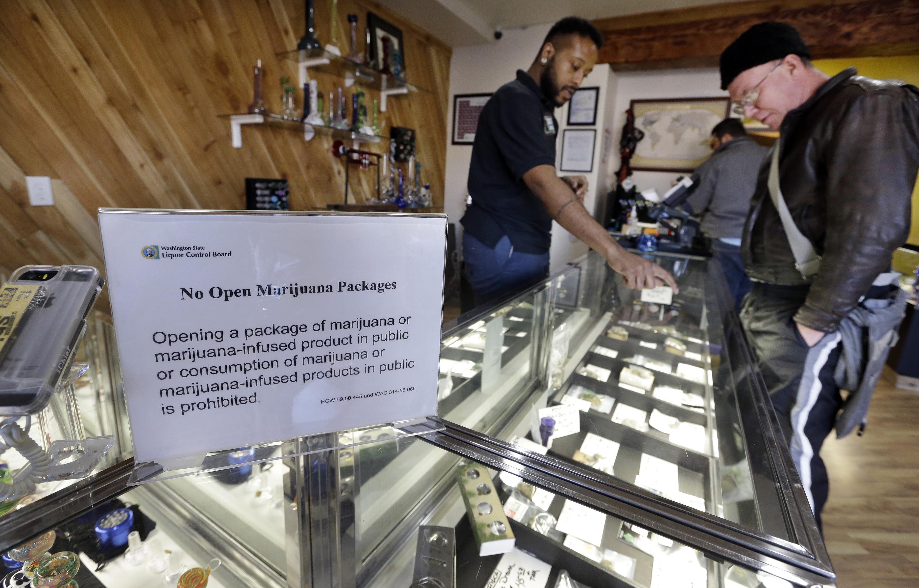 How Oregon pot dealers pay taxes | AP News