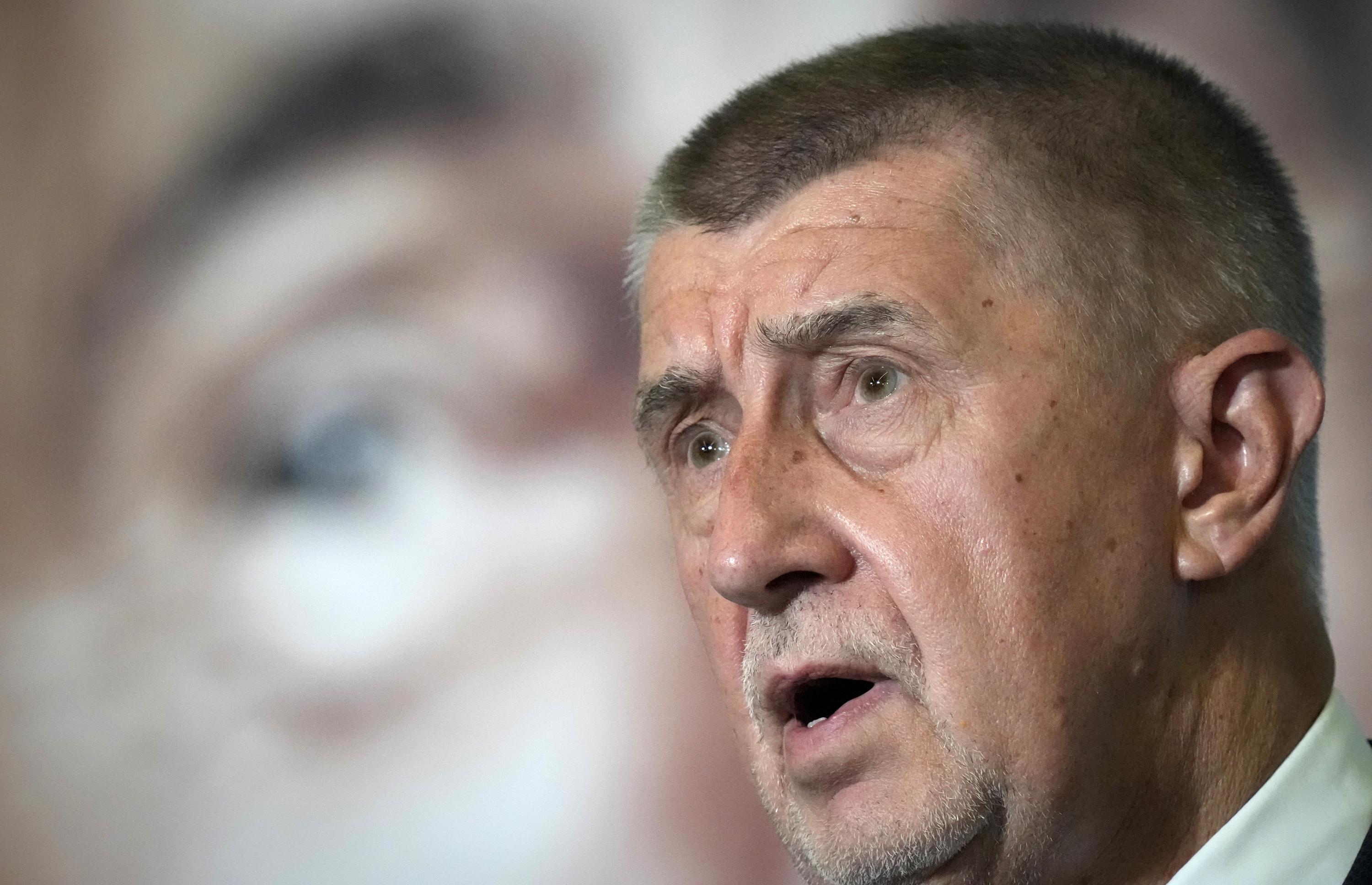Czech populist billionaire Babis vows to run for president | AP News