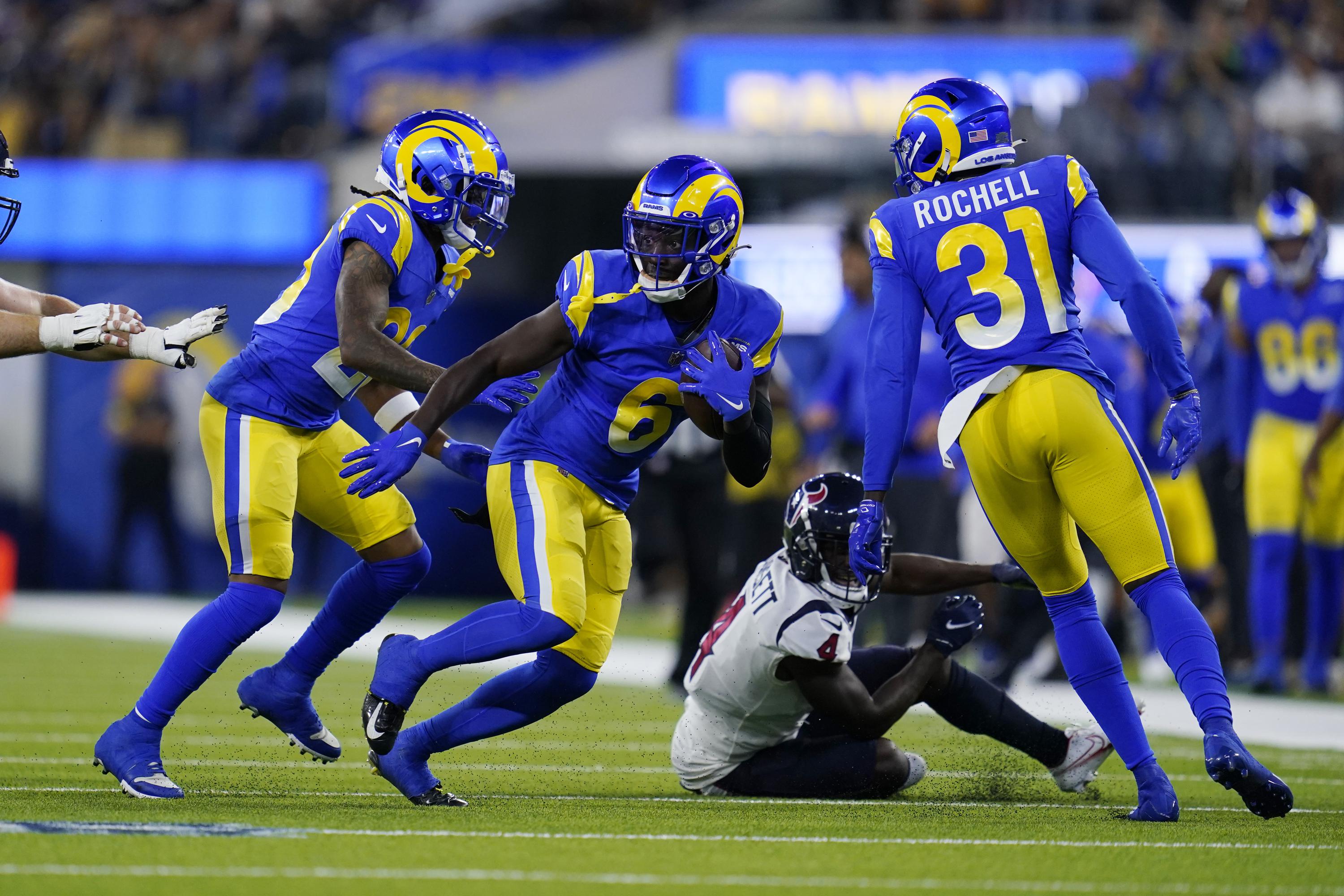 Rams confían en su talento y tenacidad para revalidar título | AP News