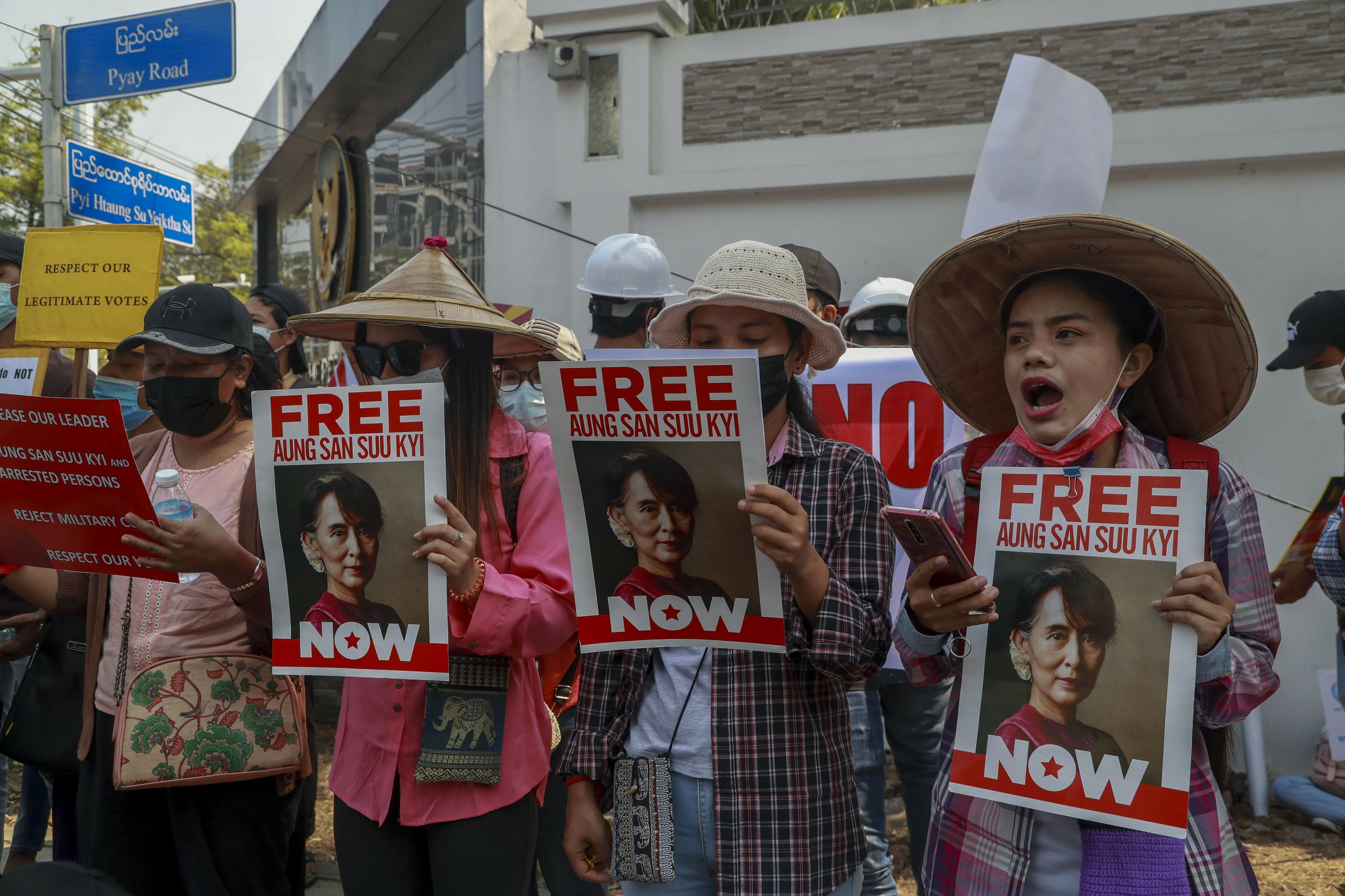 Indonesia presses regional effort to resolve Myanmar crisis | AP News