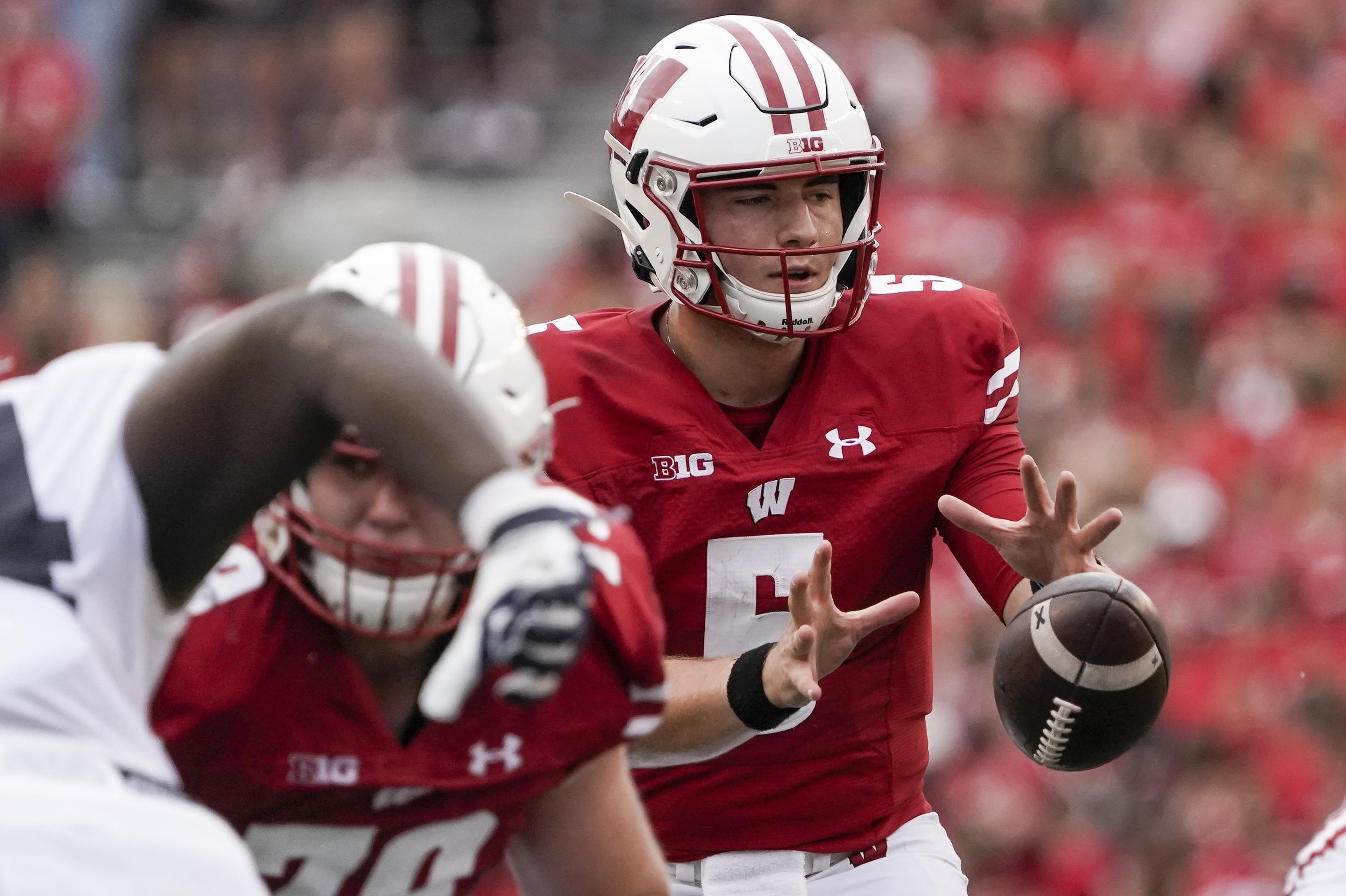Badgers' Mertz remains optimistic after disappointing opener | AP News