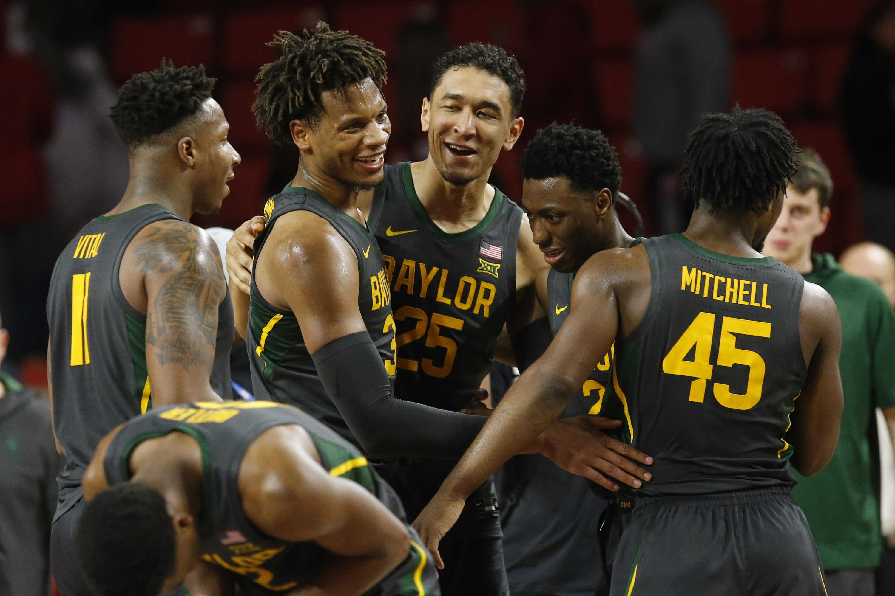 No. 1 Baylor welcomes No. 3 Kansas in Big 12 showdown | AP News