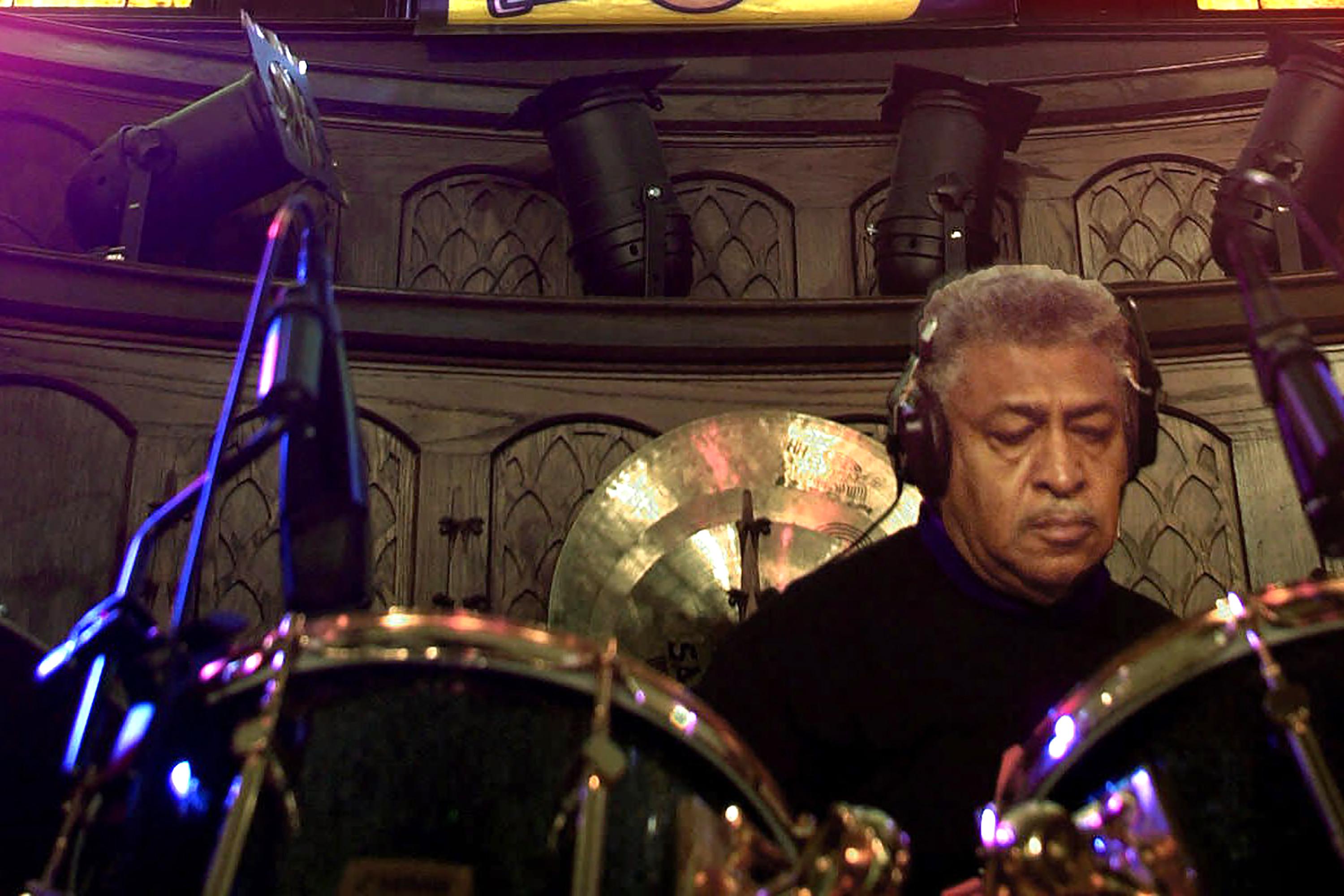 Blues drummer Sam Lay dies at 86; played with Dylan, Waters | AP News