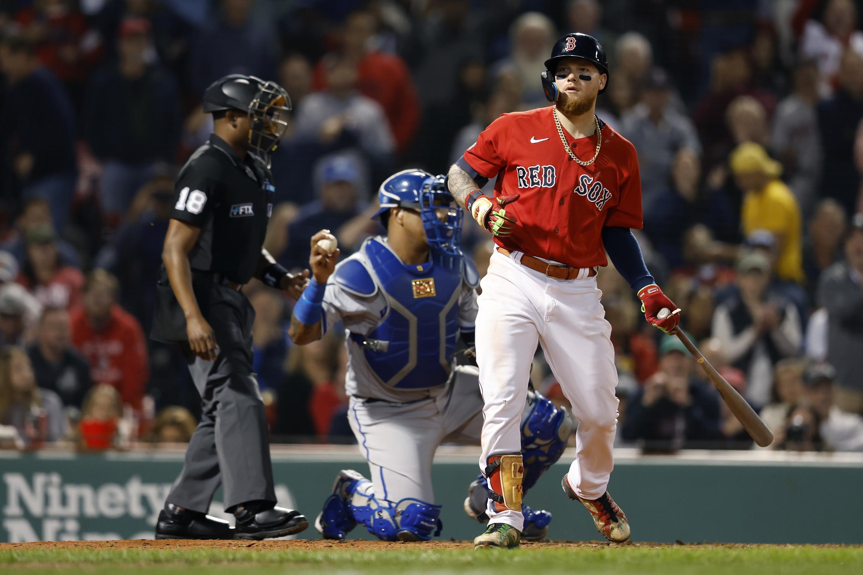 Con sencillo de Martínez, Medias Rojas se imponen | AP News