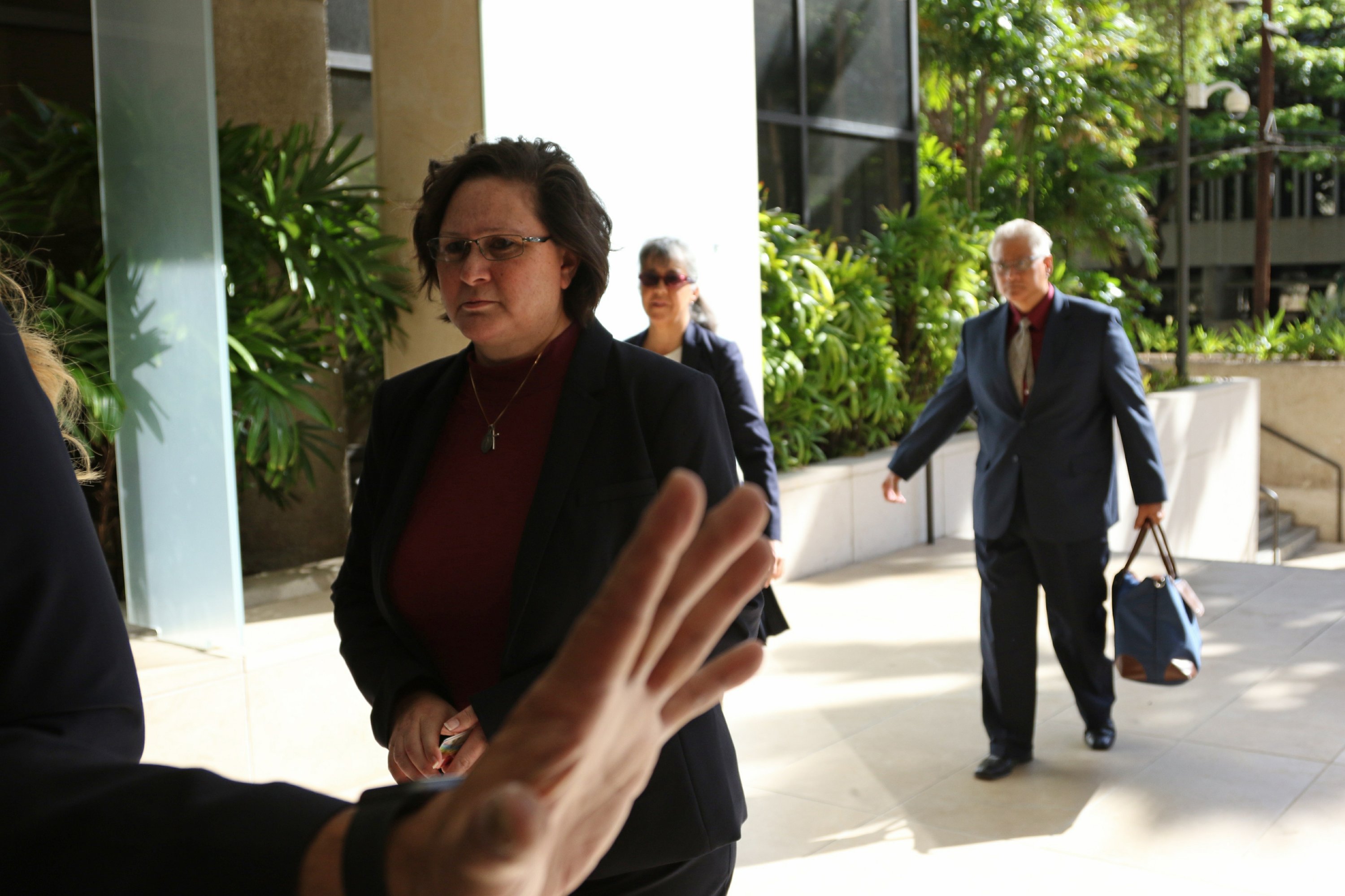 Judge lets an additional lawyer represent Hawaii couple | AP News