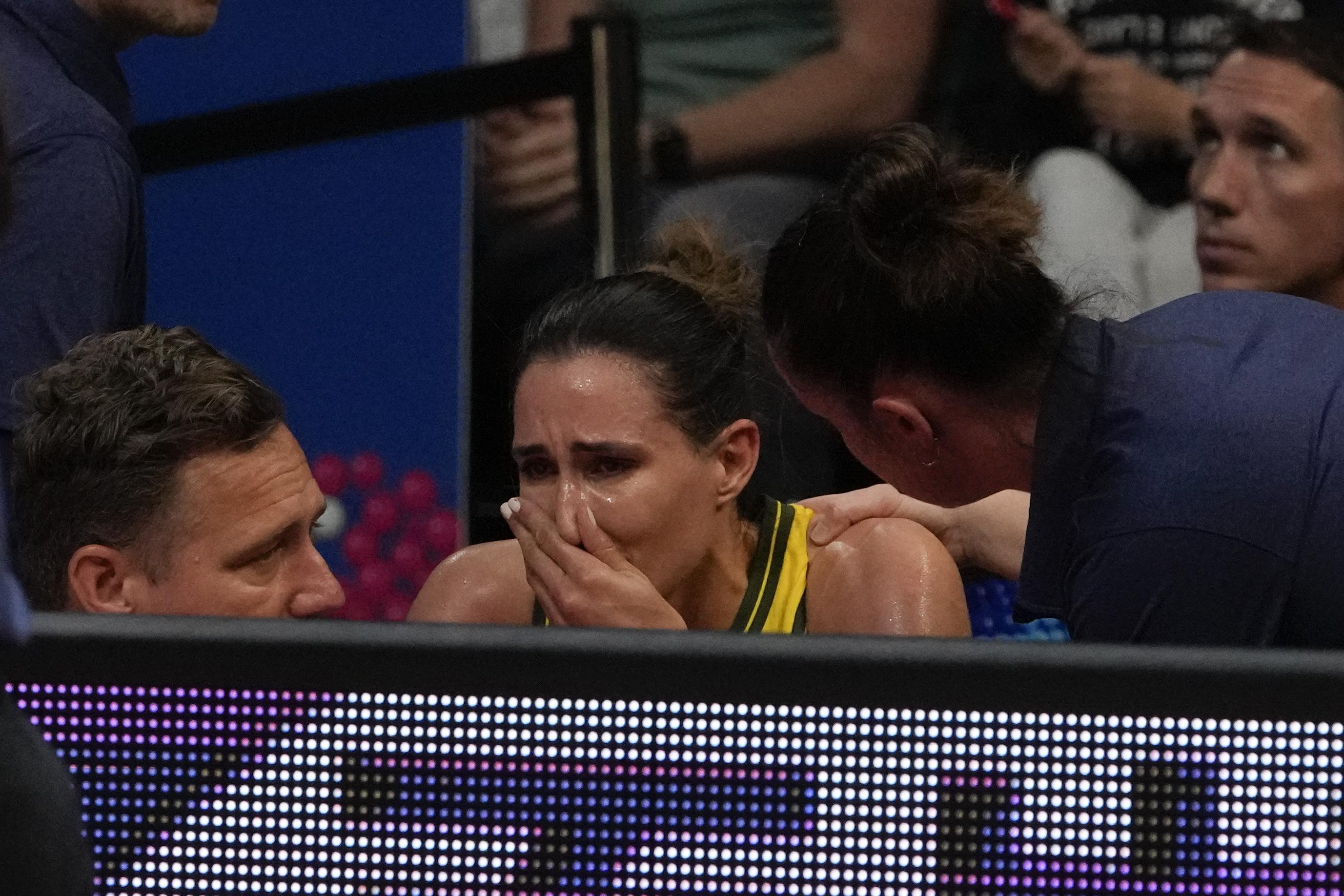 Bec Allen gets hurt as Australia beat Serbia 69-54 | AP News