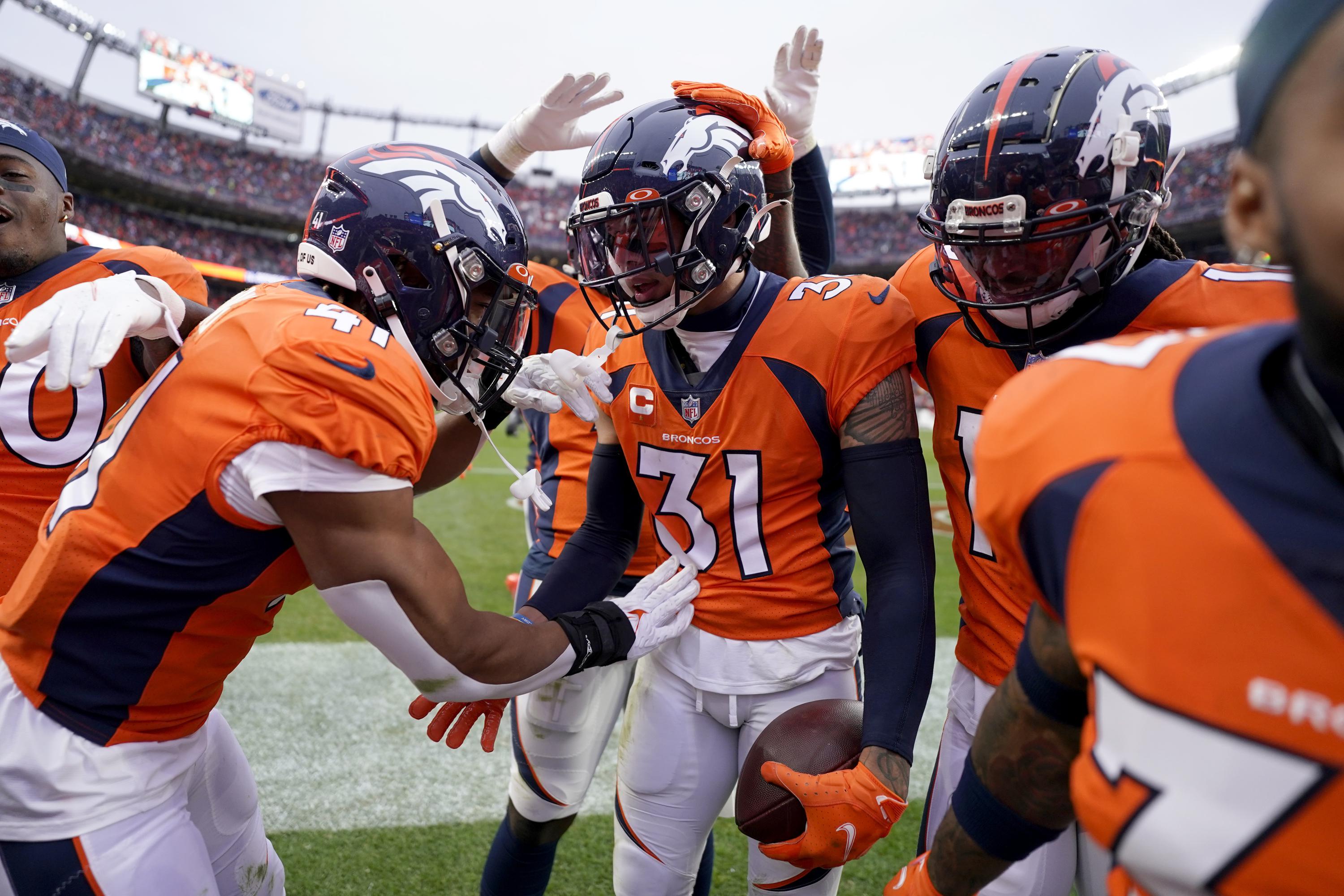 Broncos block 2 field goals in 17-10 win over Washington | AP News
