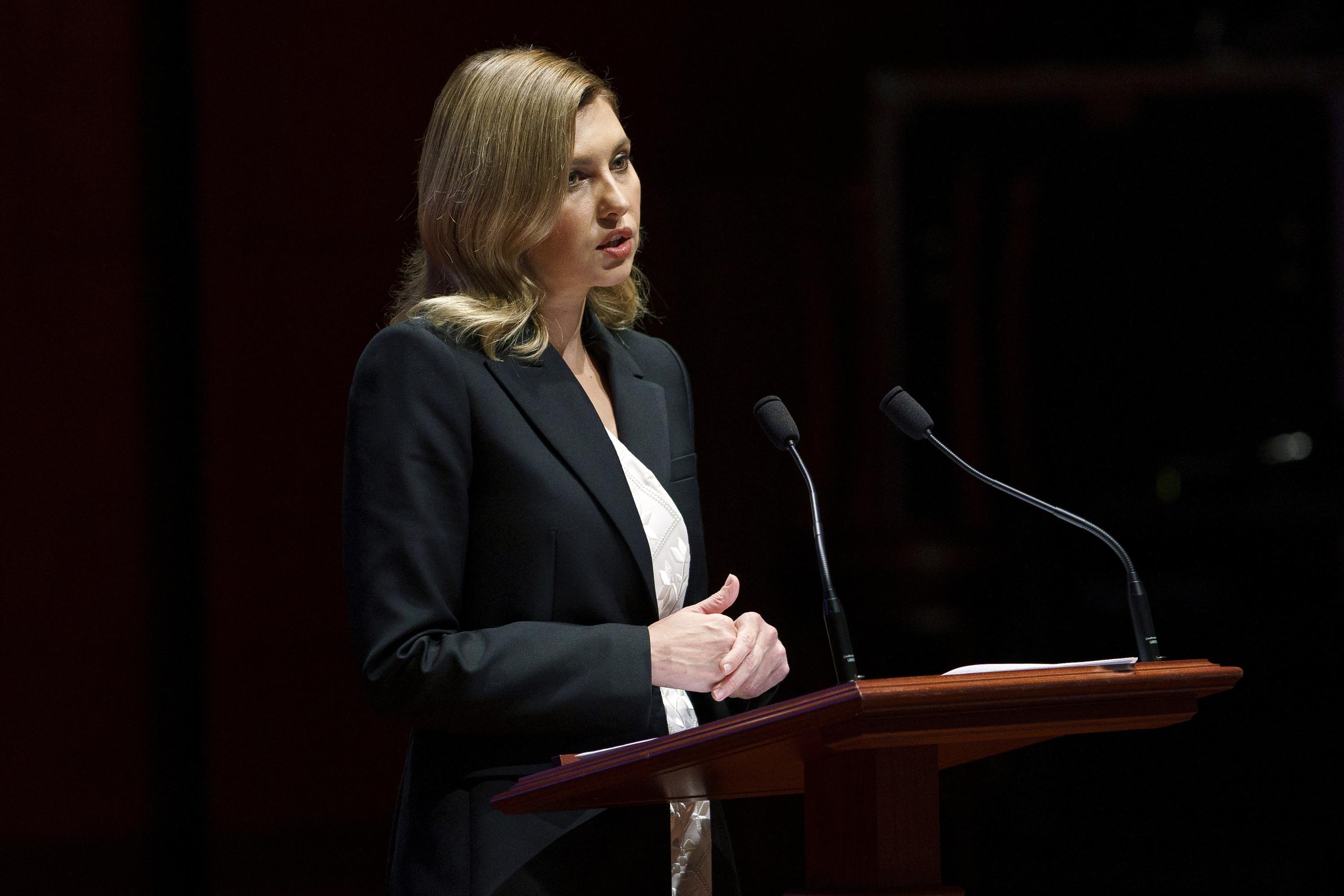 Primera dama de Ucrania en EEUU; pide más ayuda a su país | AP News