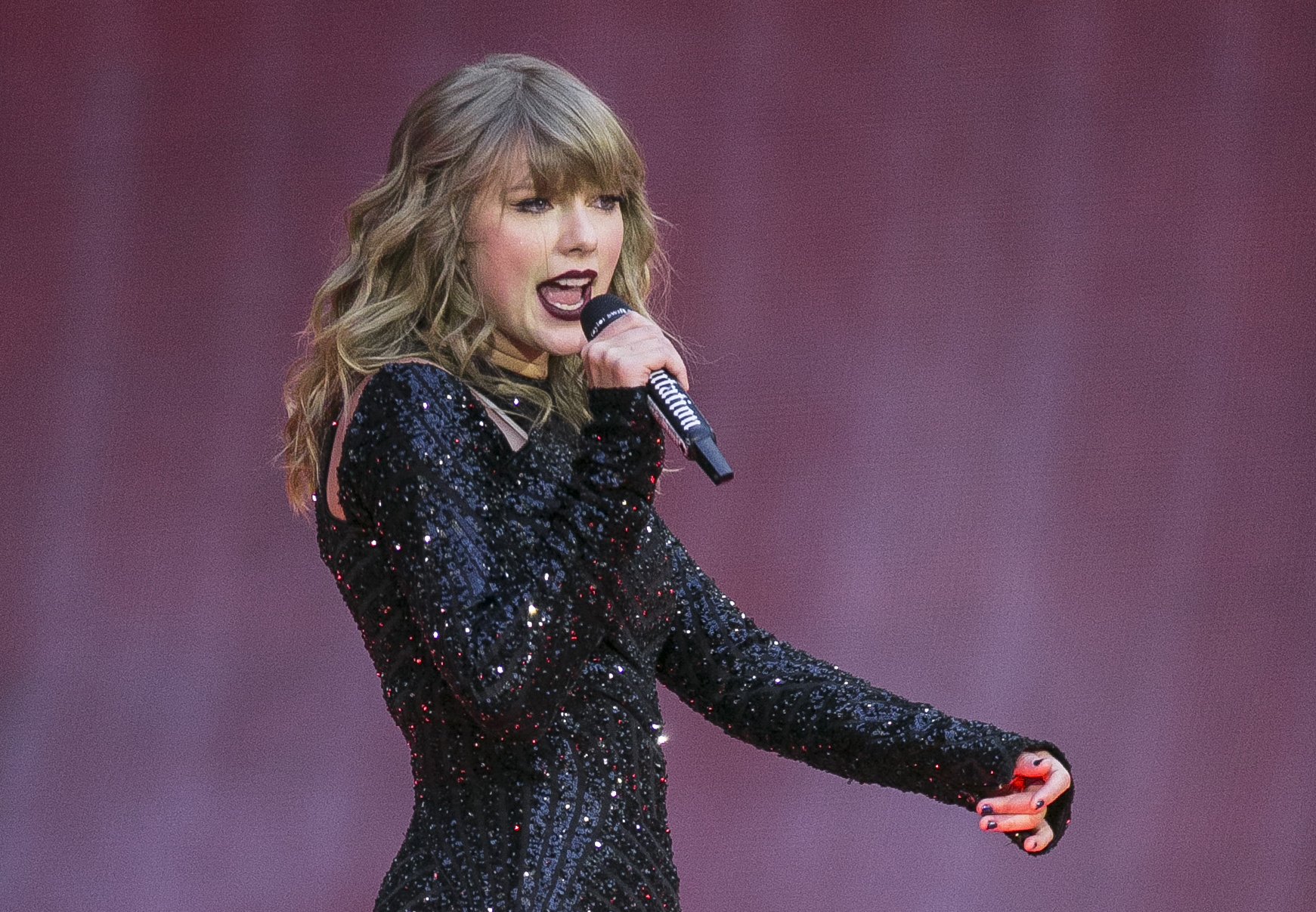 Taylor Swift has canceled all shows, appearances for 2020 | AP News