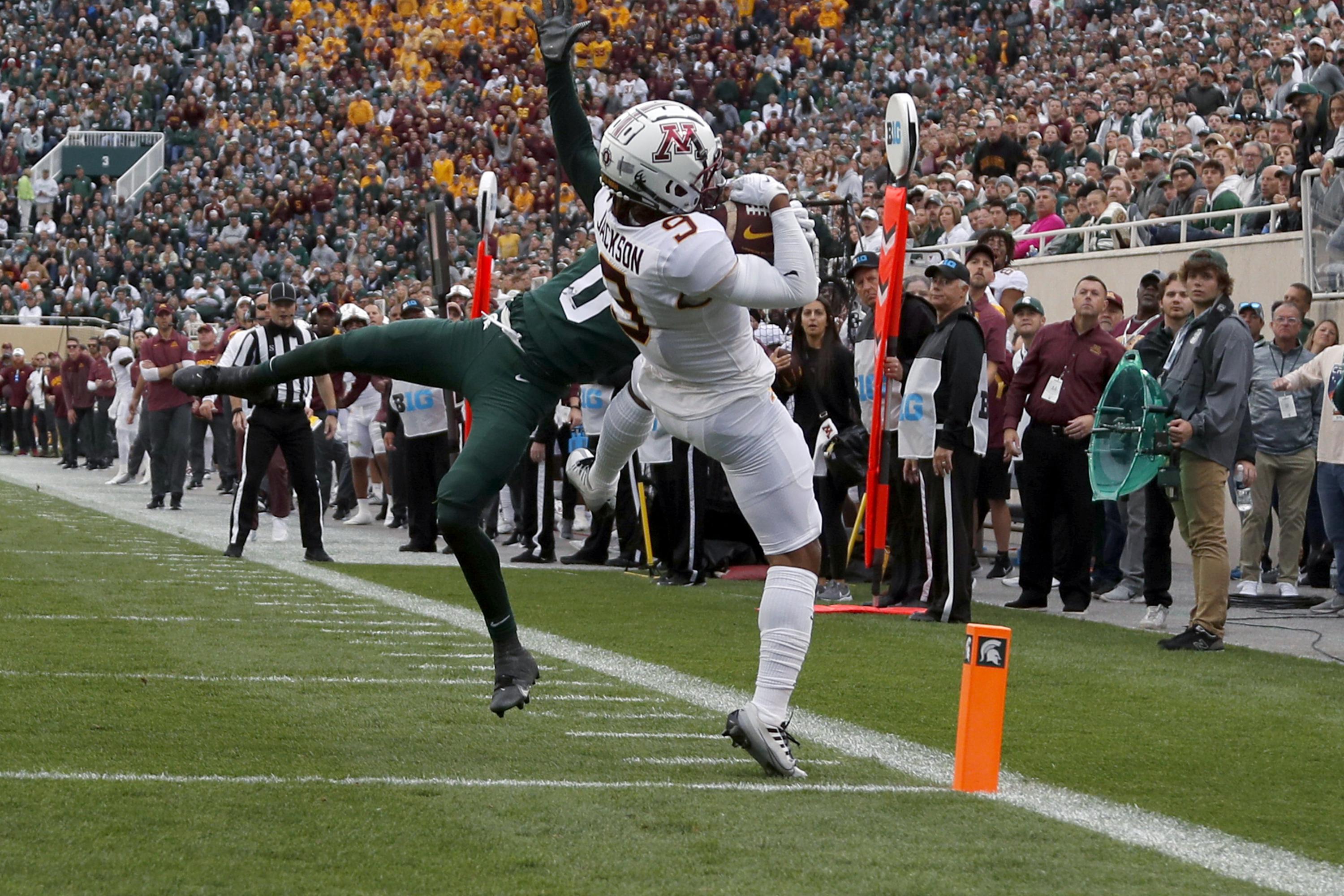 Minnesota dominates Michigan State 34-7 in Big Ten opener | AP News