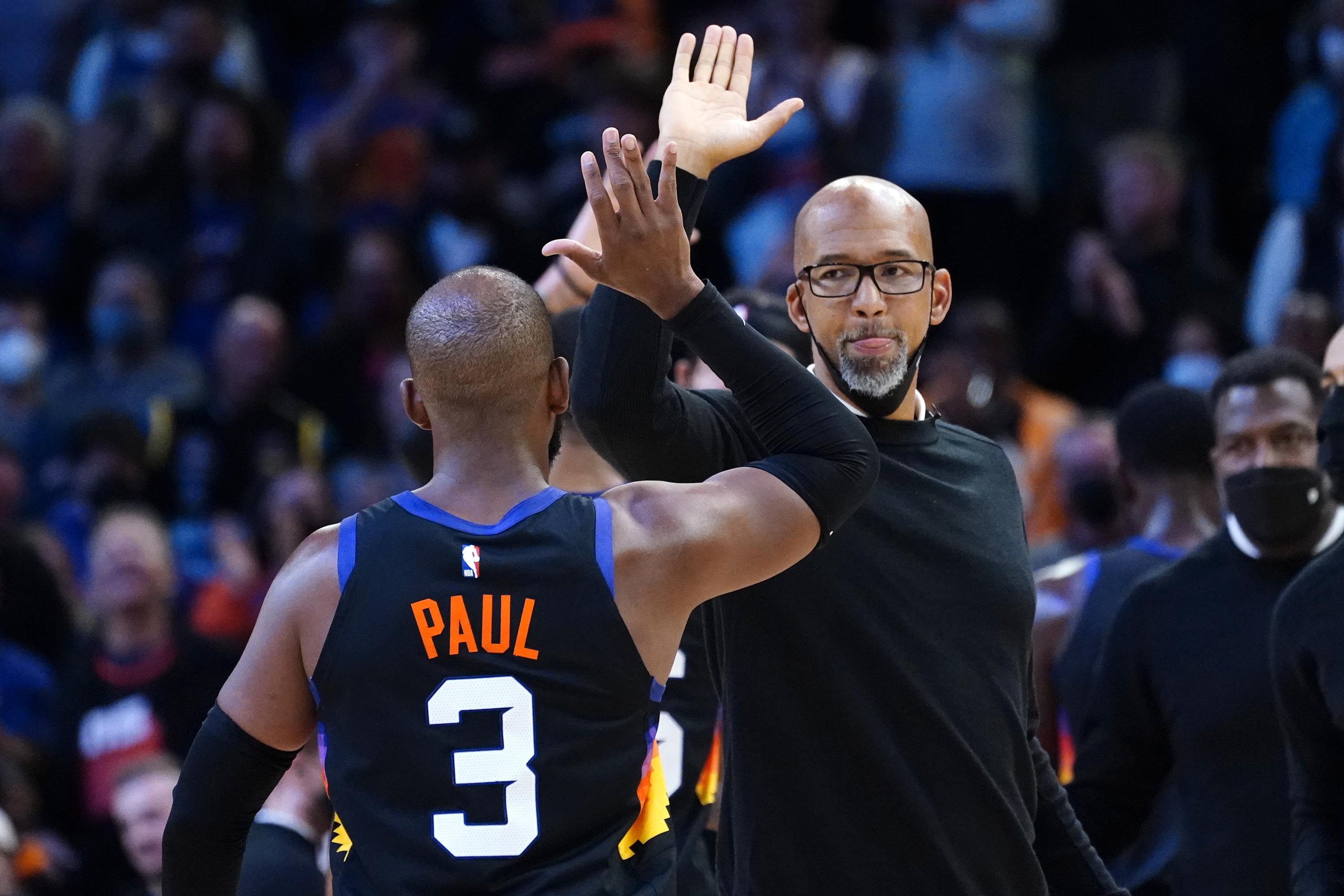 Suns win 17th straight by beating Warriors 104-96 | AP News
