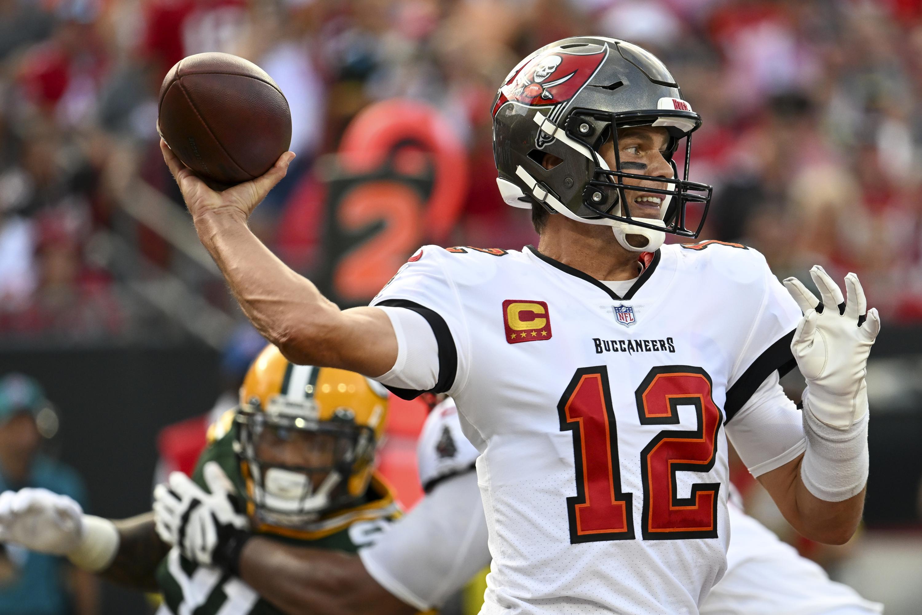 Brady, Bucs look to get offense going vs. Mahomes, Chiefs | AP News