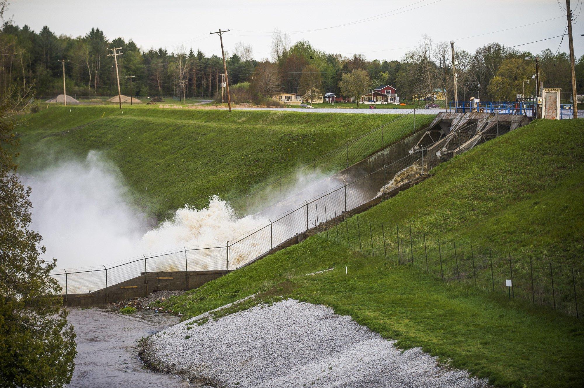 Thousands Evacuated As River Dams Break In Central Michigan Ap News
