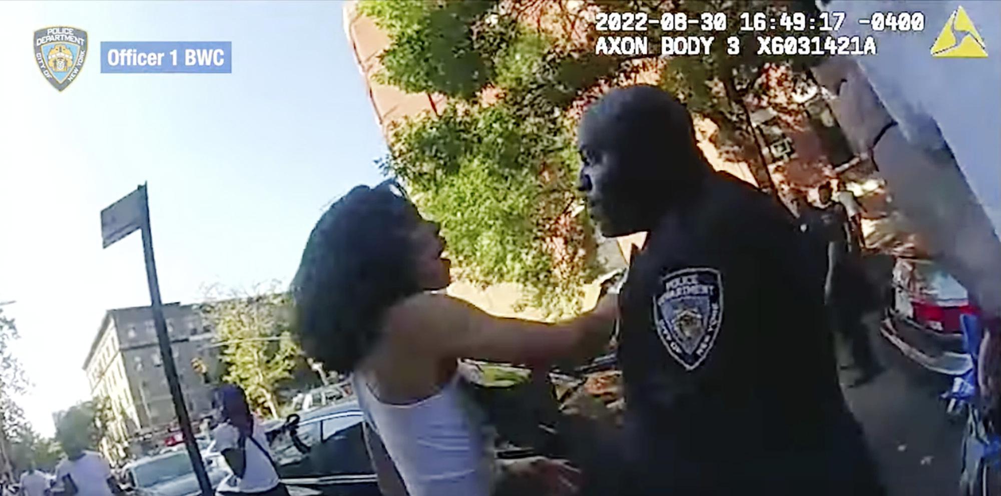 Video of detective hitting woman prompts NYPD investigation | AP News