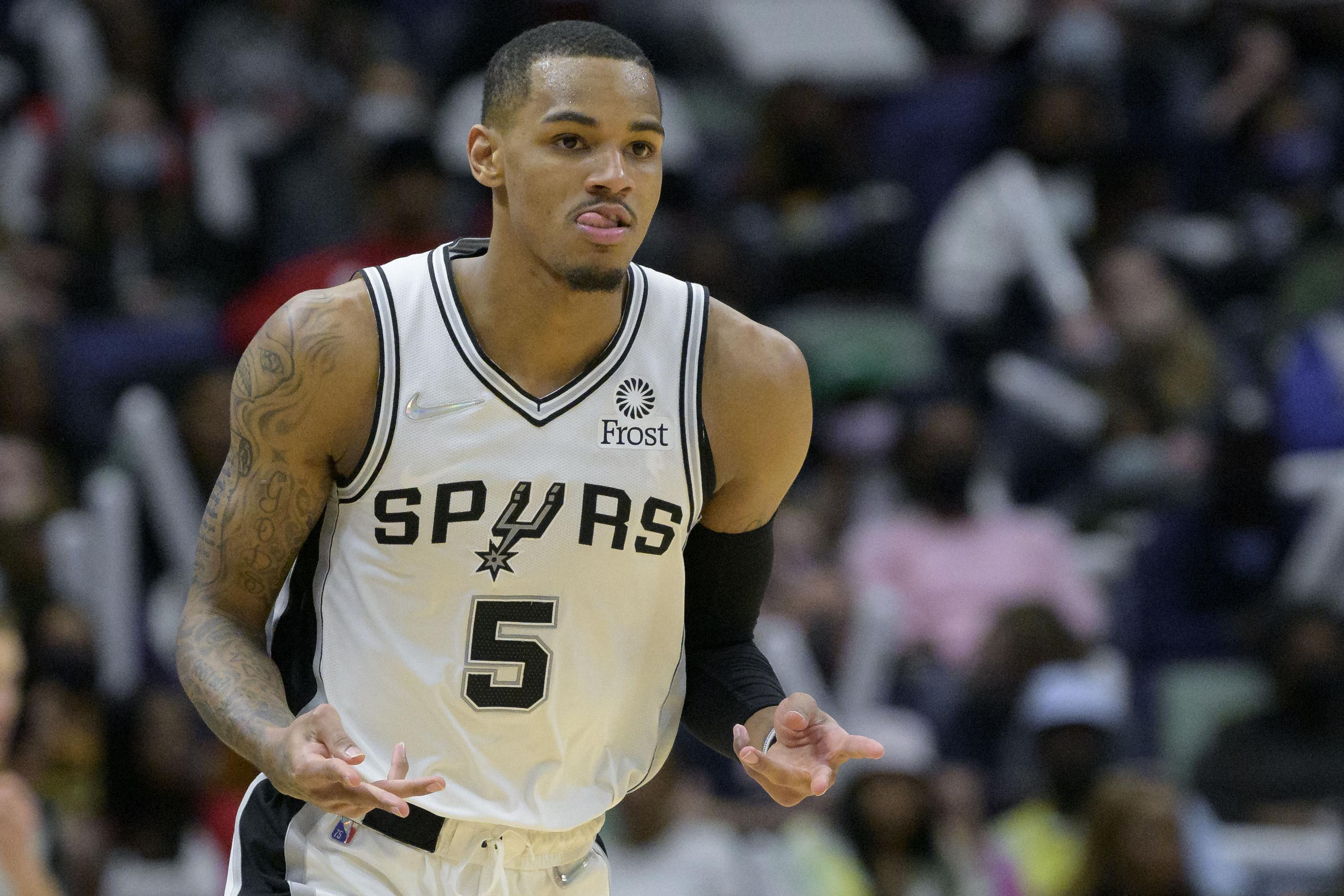 Murray anota 31; Spurs derrotan a Pelicans | AP News