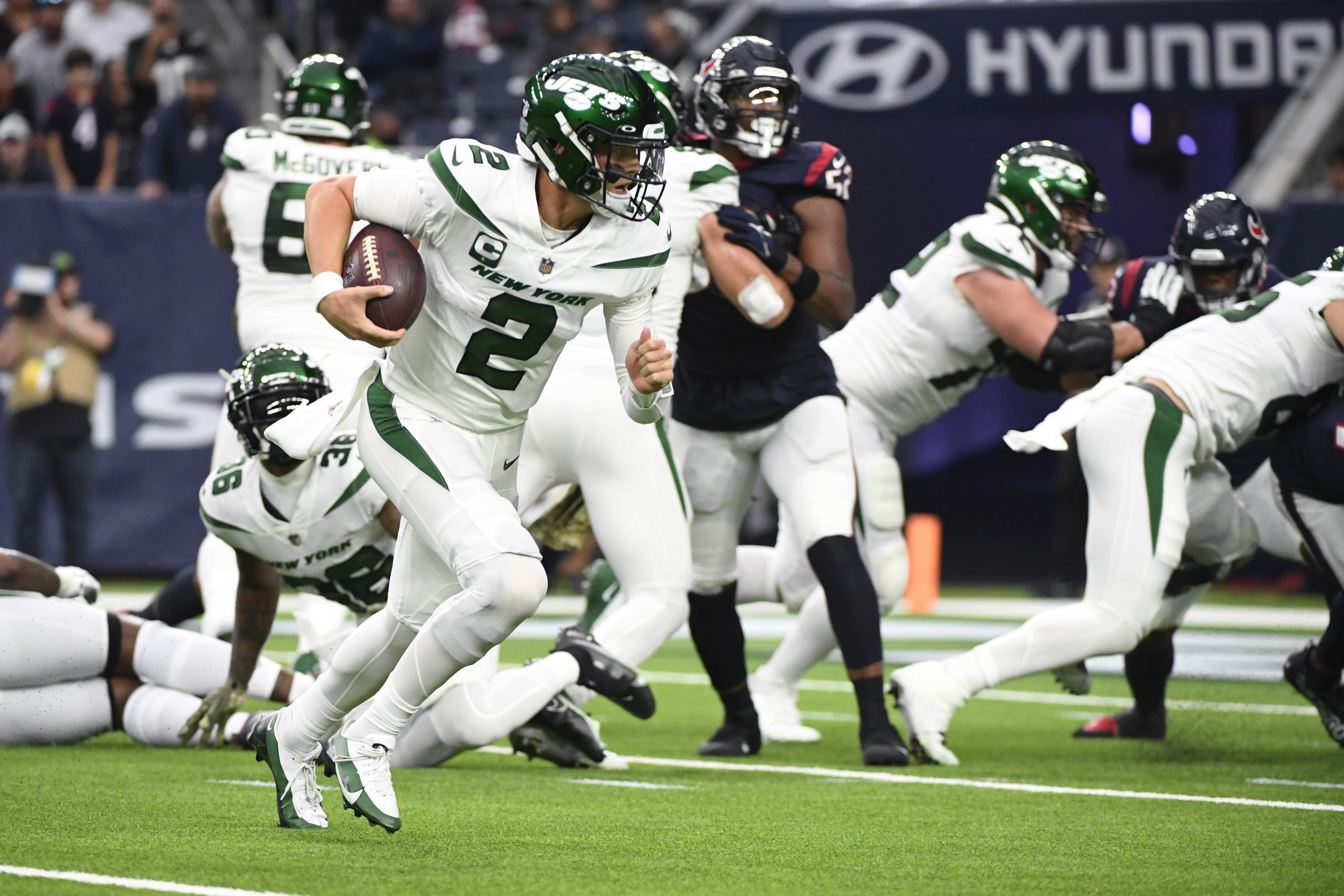 Wilson returns, Jets end skid with 21-14 win over Texans | AP News