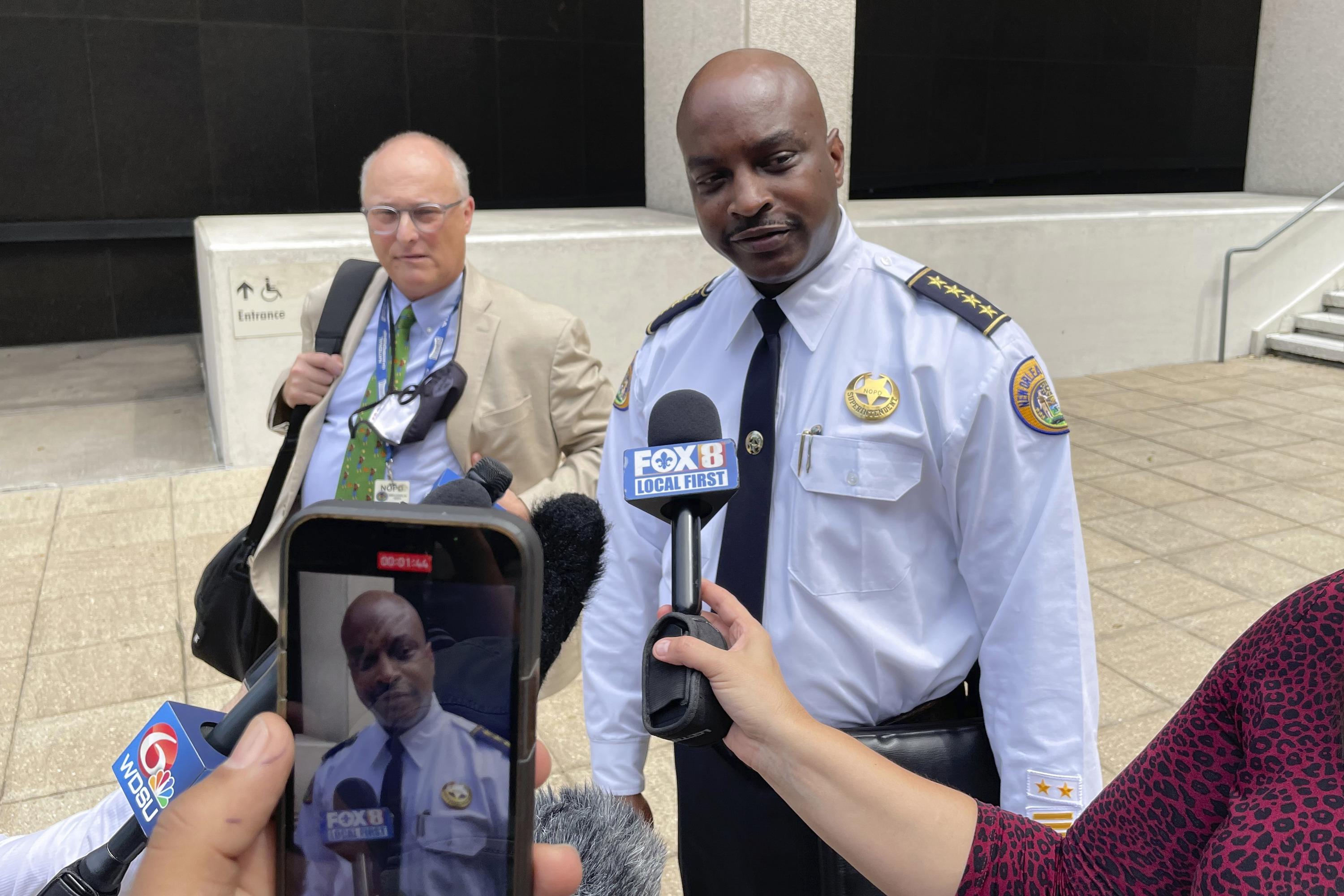 Ex-NYPD patrol chief named consulting chief in New Orleans | AP News