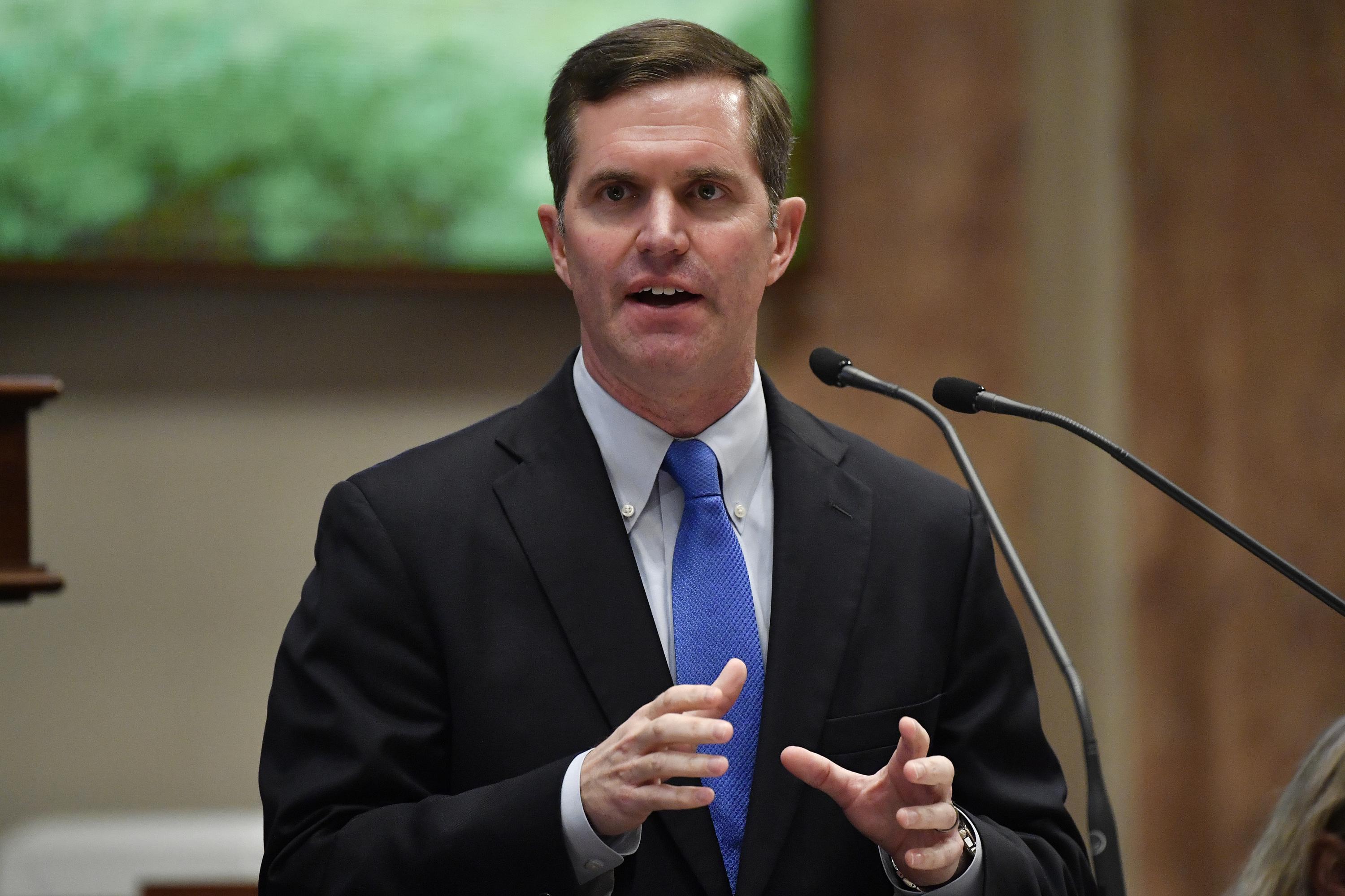 Kentucky gov touts economy, resilience after tragedies | AP News