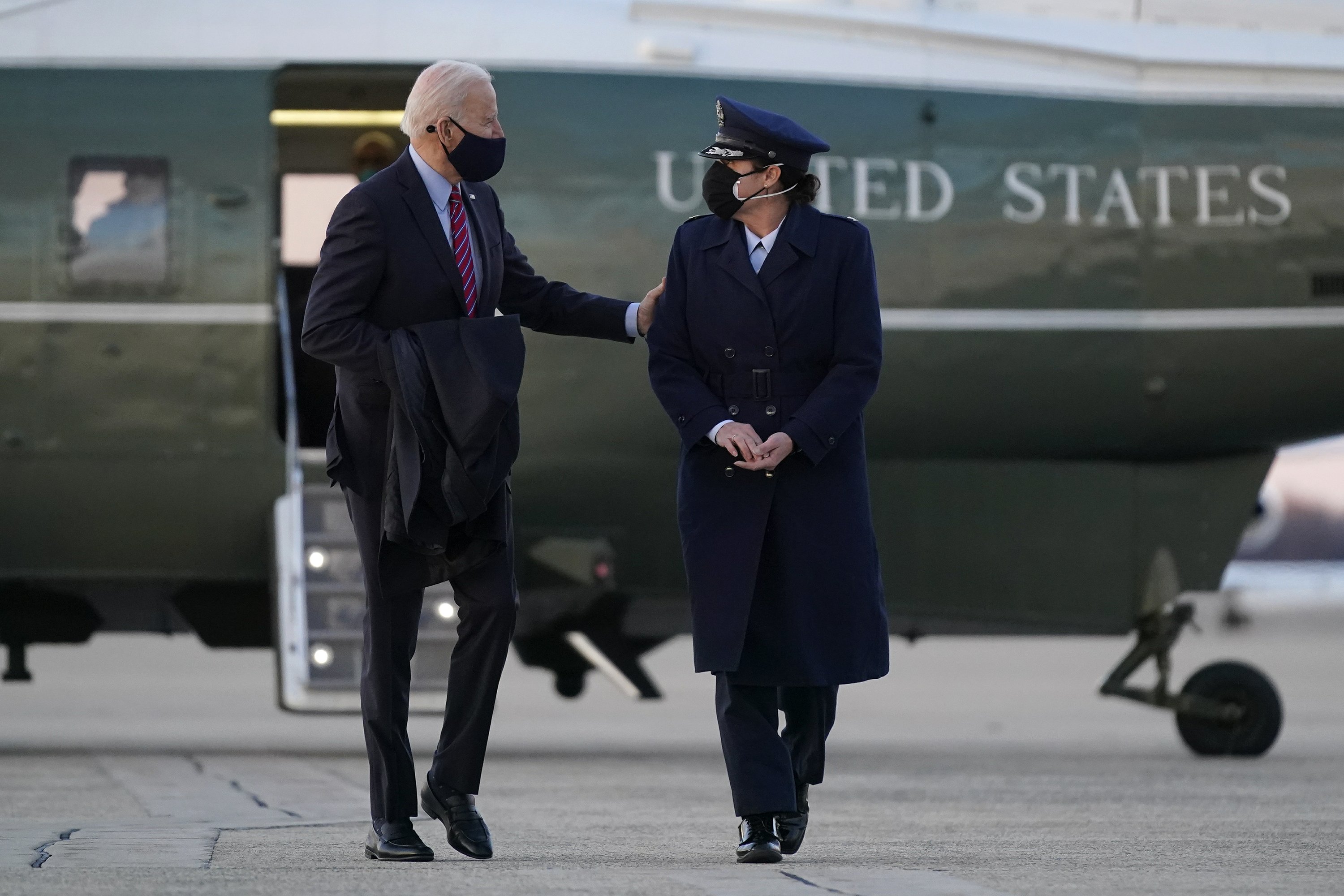 Biden back in Delaware with moving on his weekend to-do list | AP News