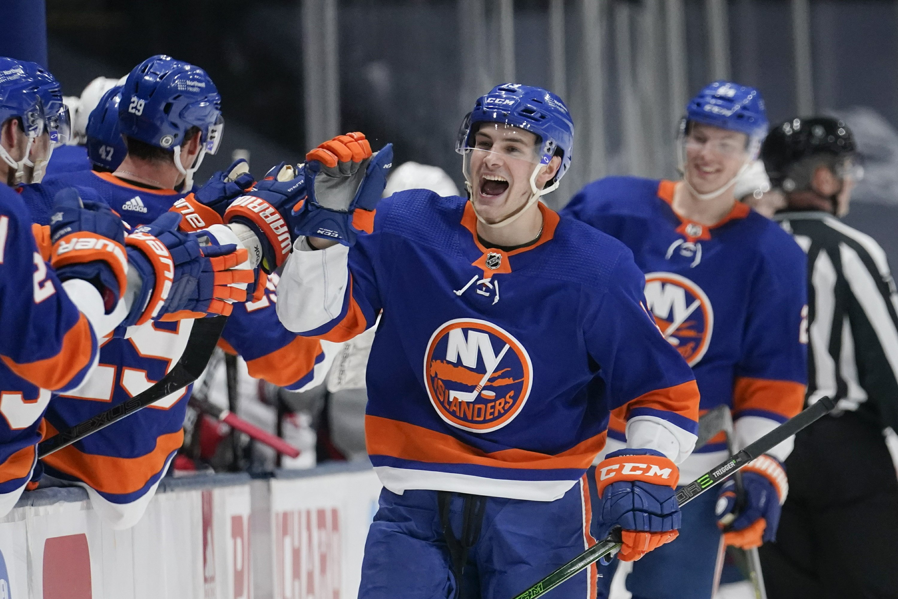 Barzal has 3 goals, 2 assists as Islanders beat Capitals 8-4 | AP News