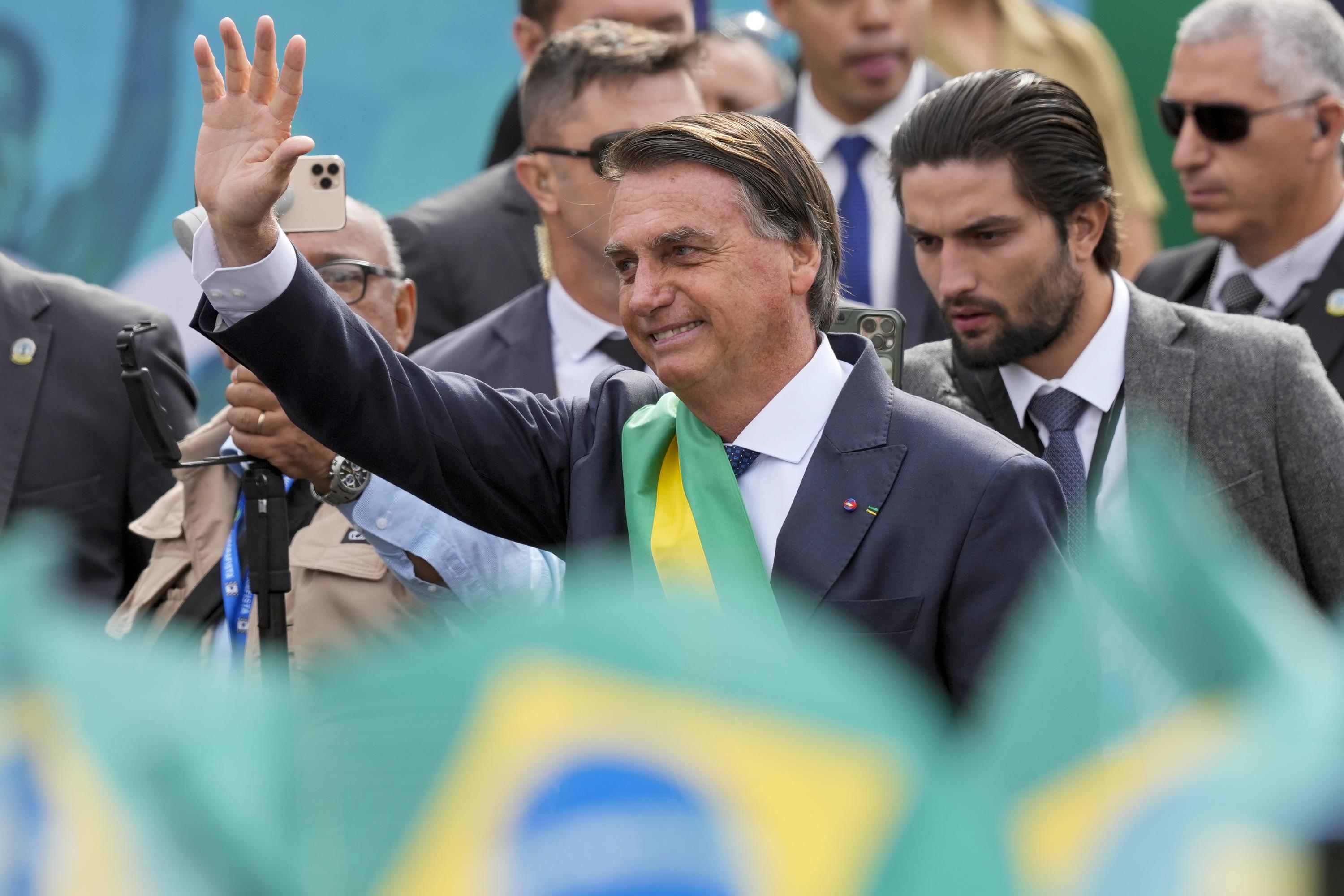 Brazil’s Bolsonaro skips Congress' Independence celebration | AP News