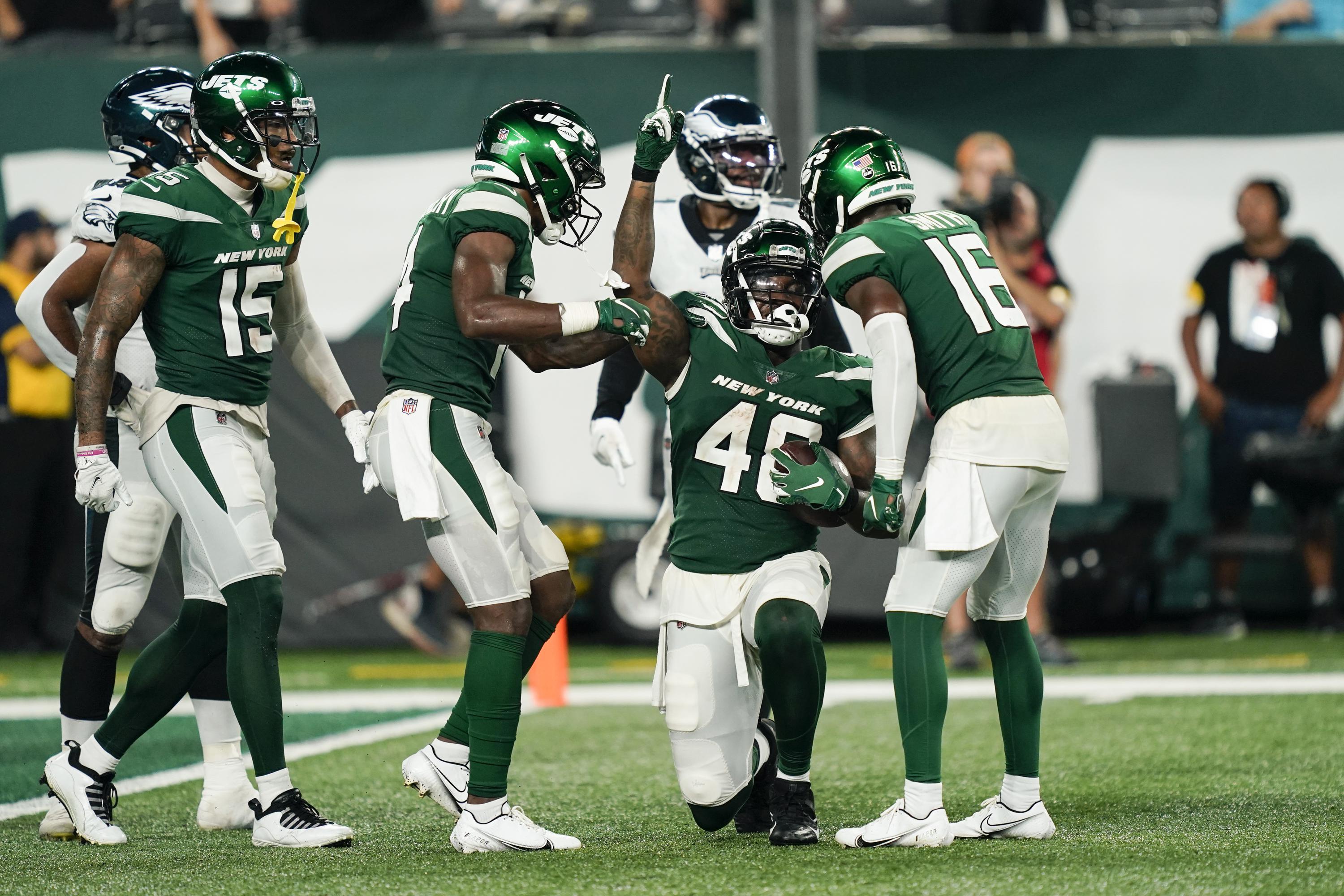 Hail Morgan! Jets rally to tie Eagles 31-31 as time expires | AP News