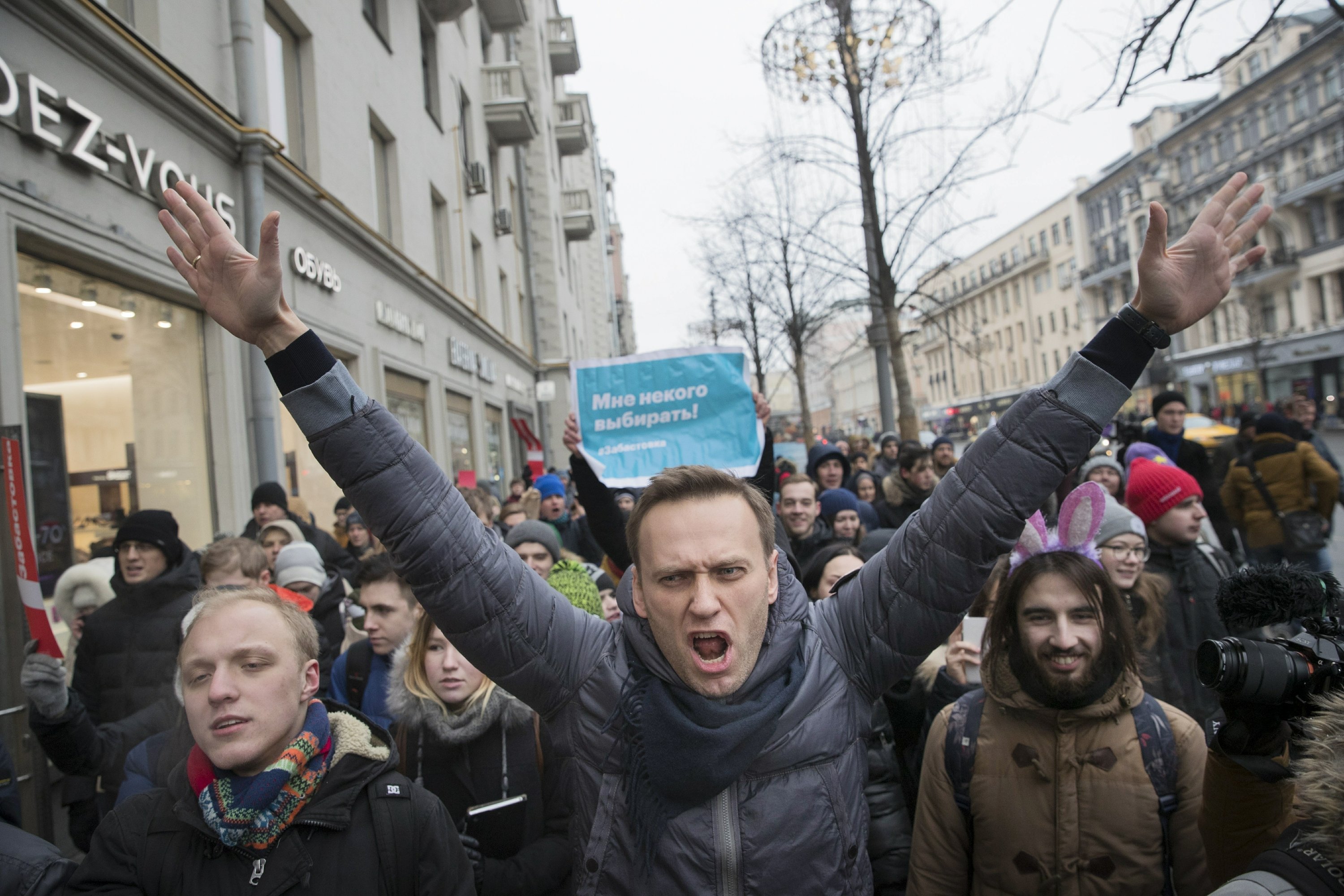 Russian opposition leader Navalny 'risks his life every day' | AP News