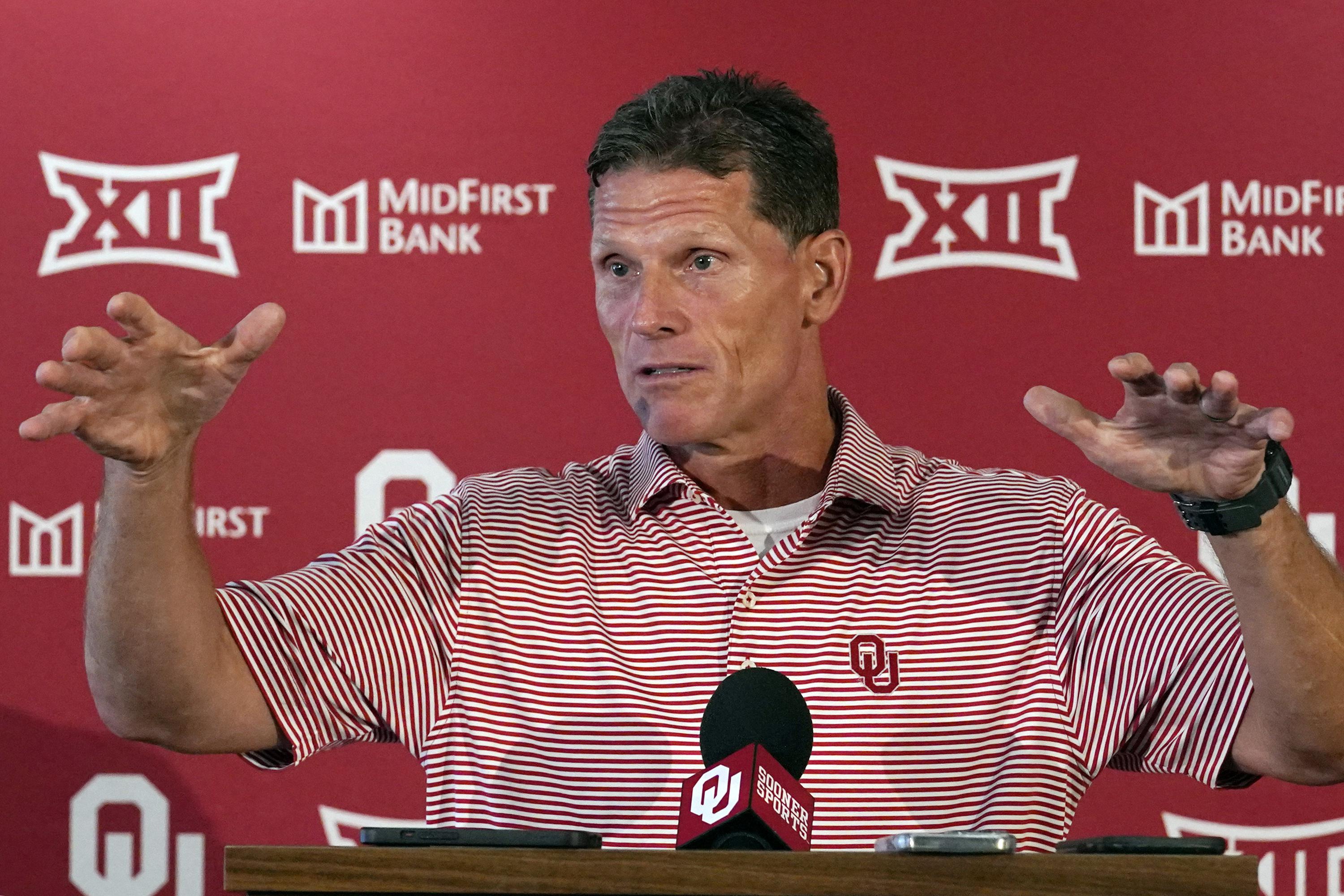 New coach Venables handles early test at No. 9 Oklahoma | AP News