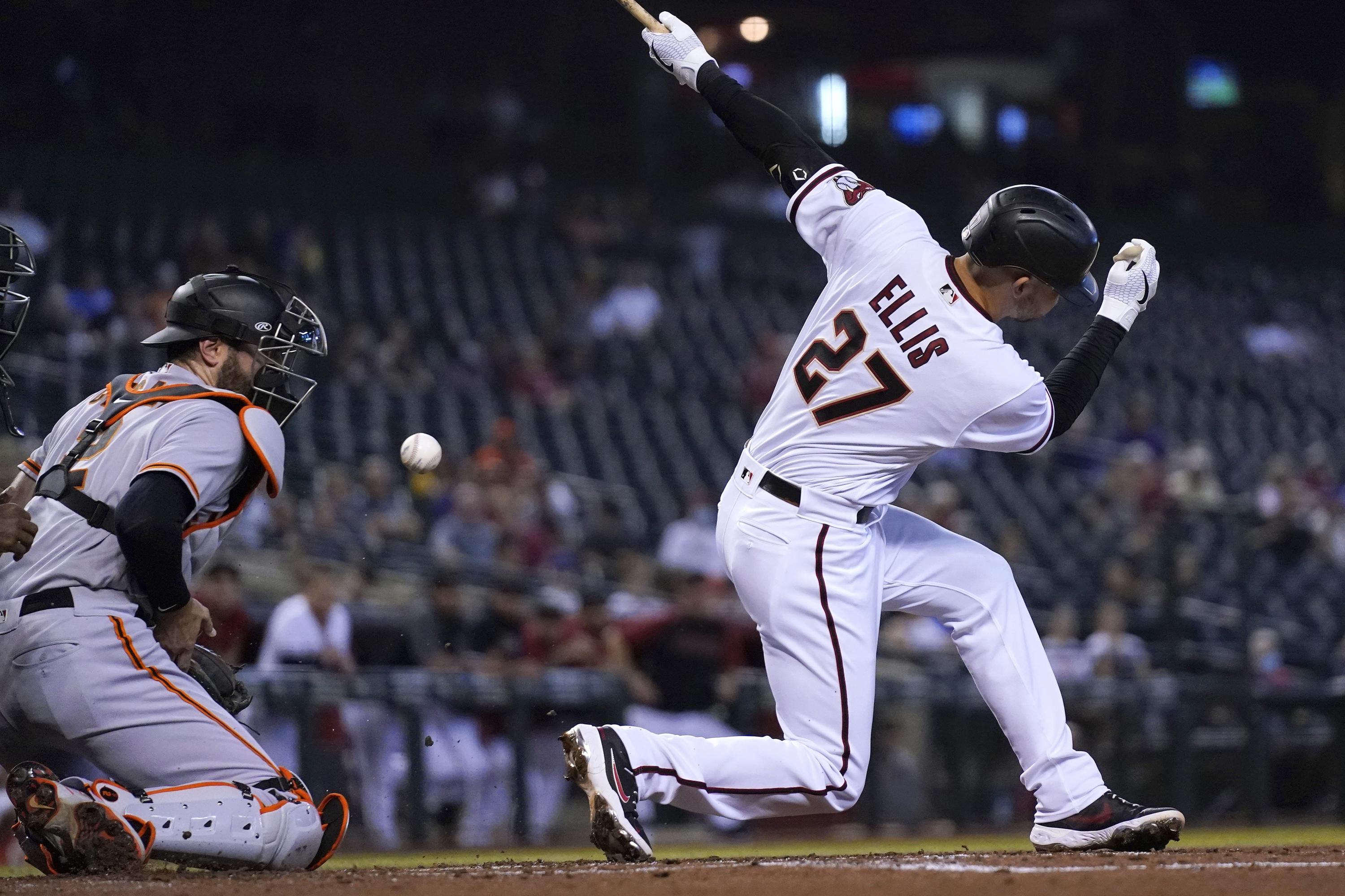 Giants score 4 in 9th to tie, beat Diamondbacks 5-4 in 10 | AP News