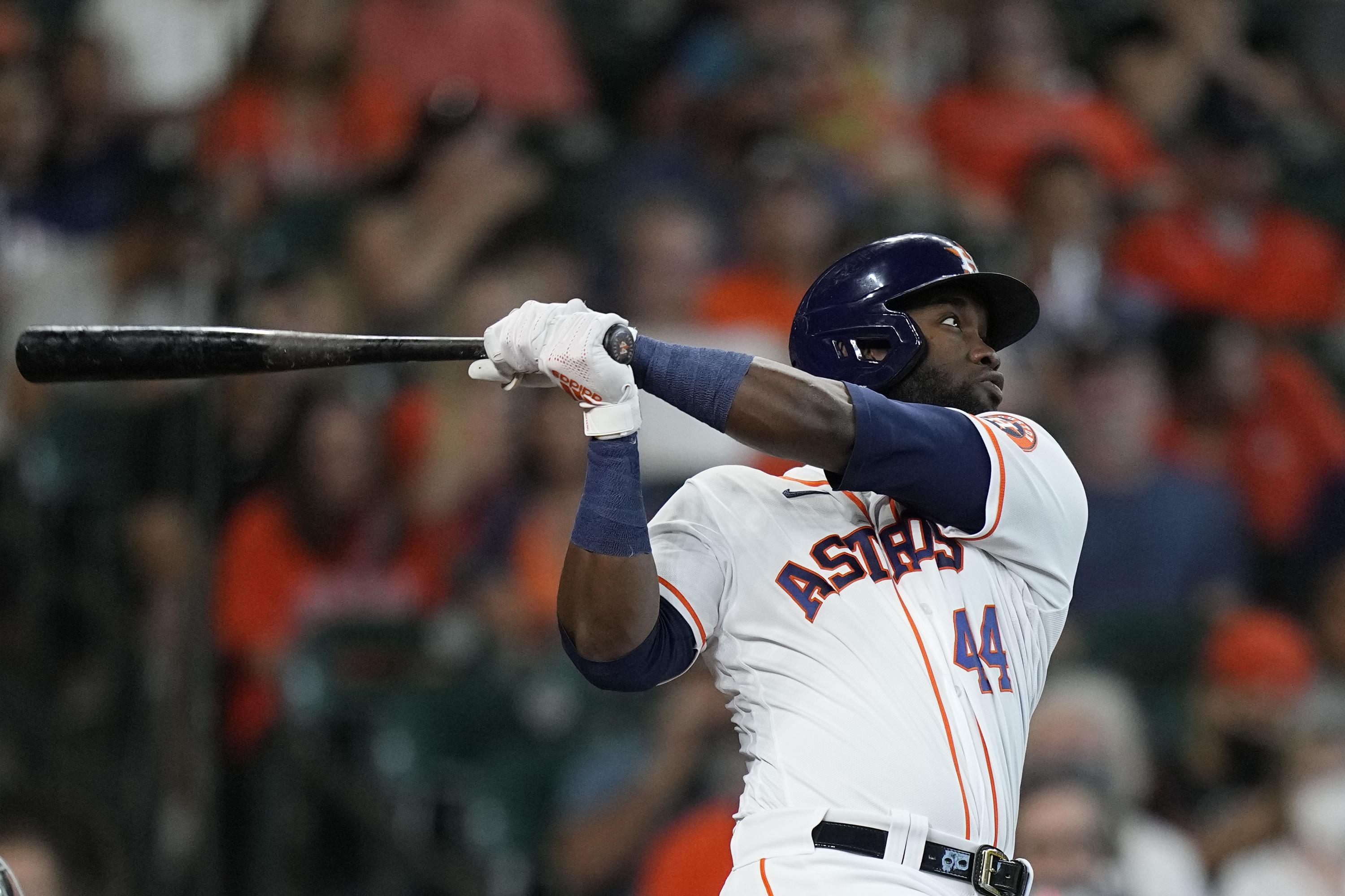Jones drives in career-best 4 RBIs, Astros rout M's 15-1 | AP News