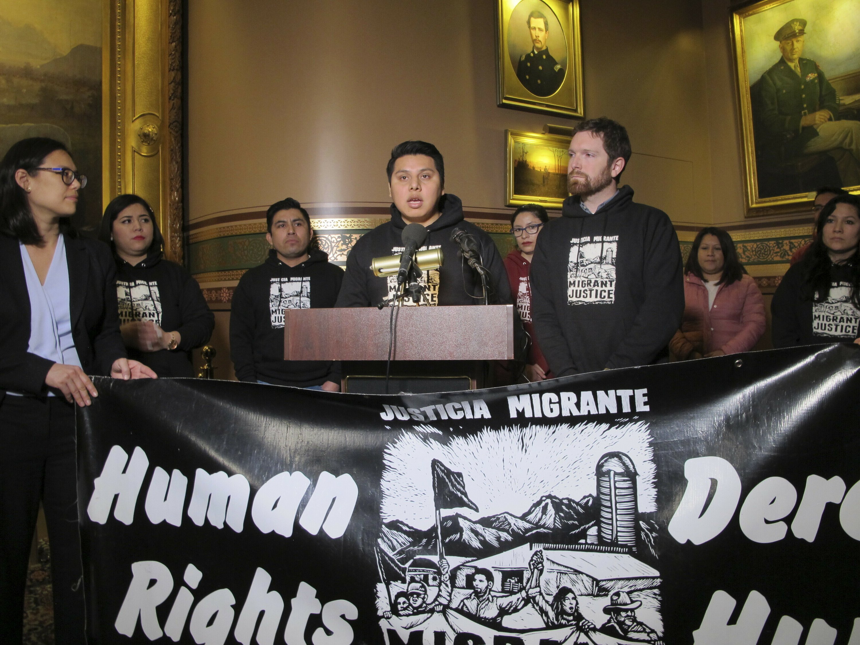 Vermont settles suit alleging it sent immigrant info to feds | AP News