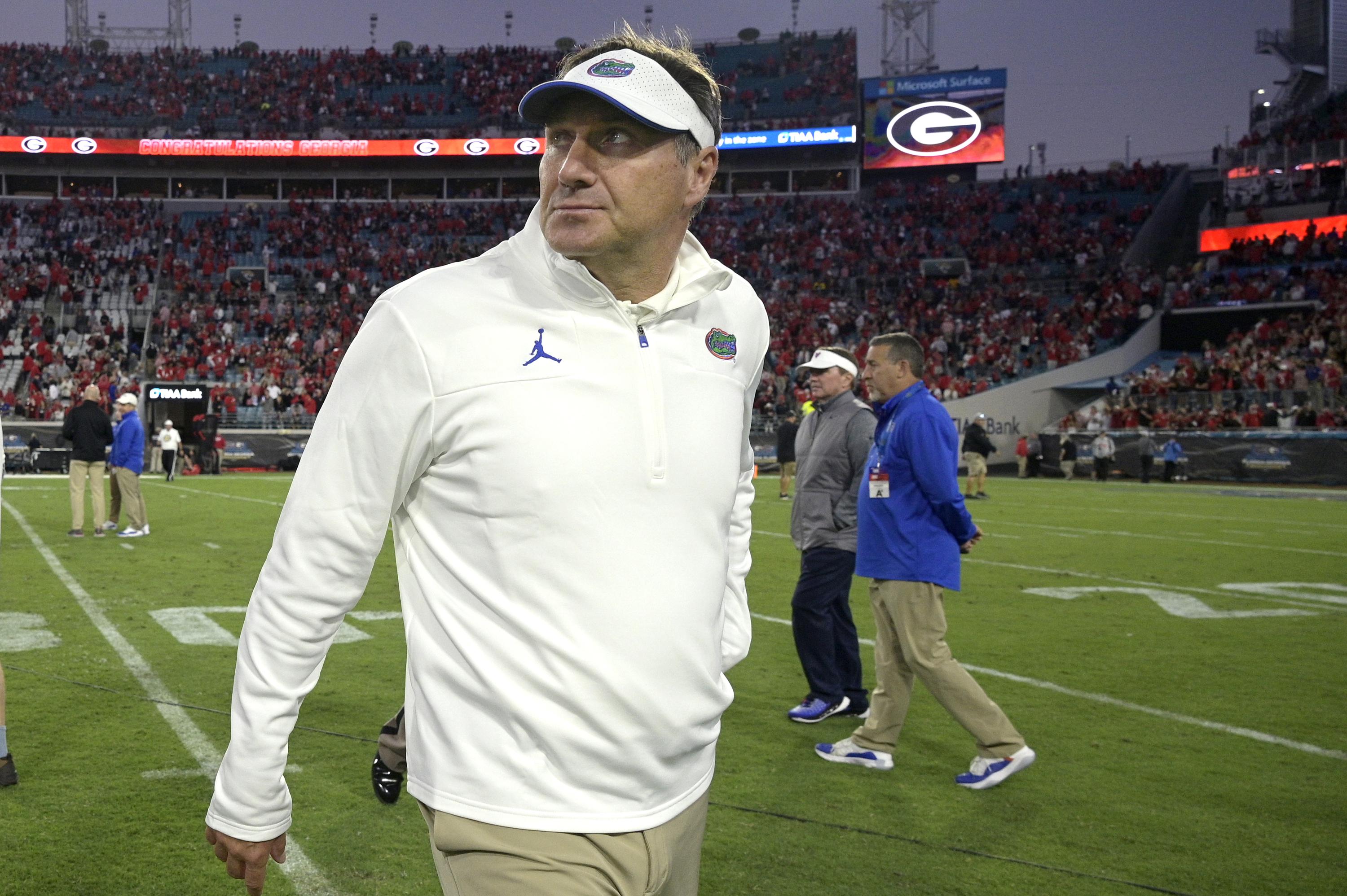 Florida coach Mullen shutters media access for the week | AP News