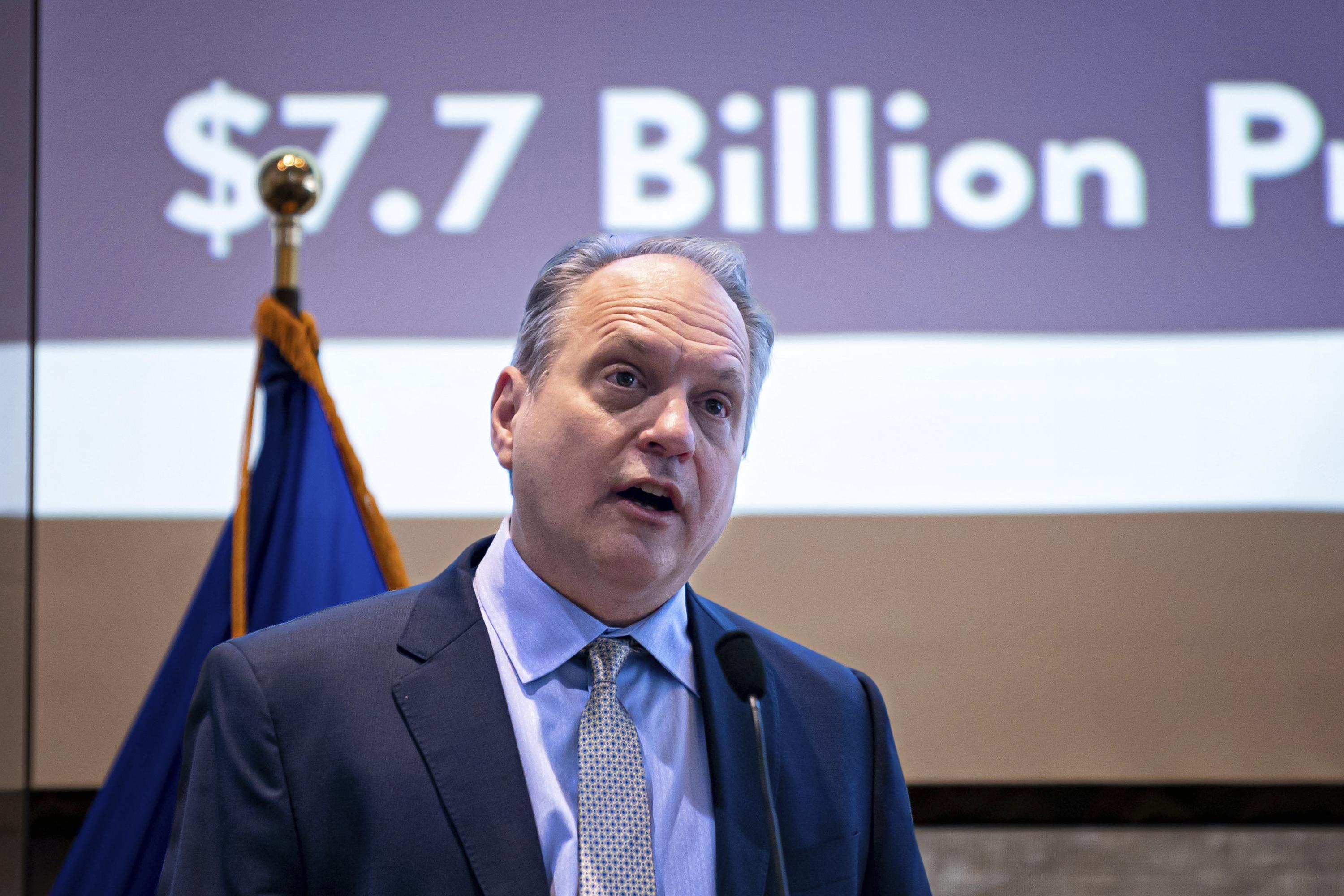 Minnesota budget officials project huge $7.7 billion surplus | AP News