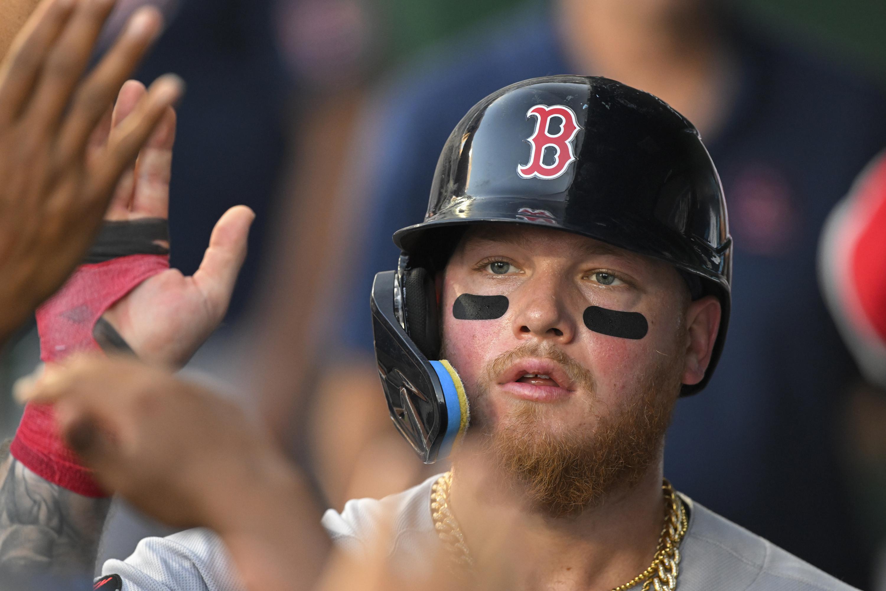 Bogaerts pega 4 hits; Medias Rojas vencen a Reales | AP News
