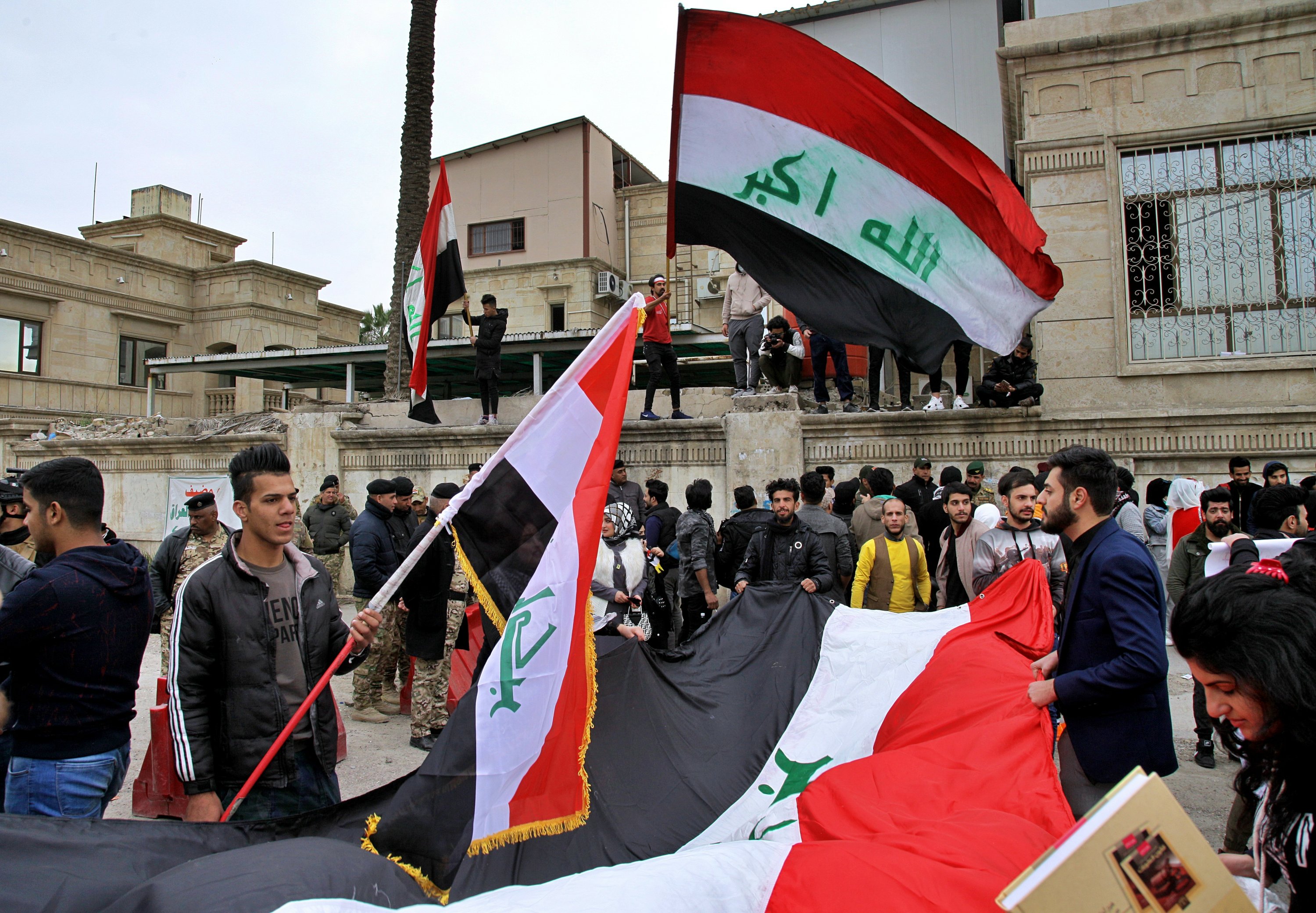 Iraqi officials say protester shot, killed in southern Iraq | AP News