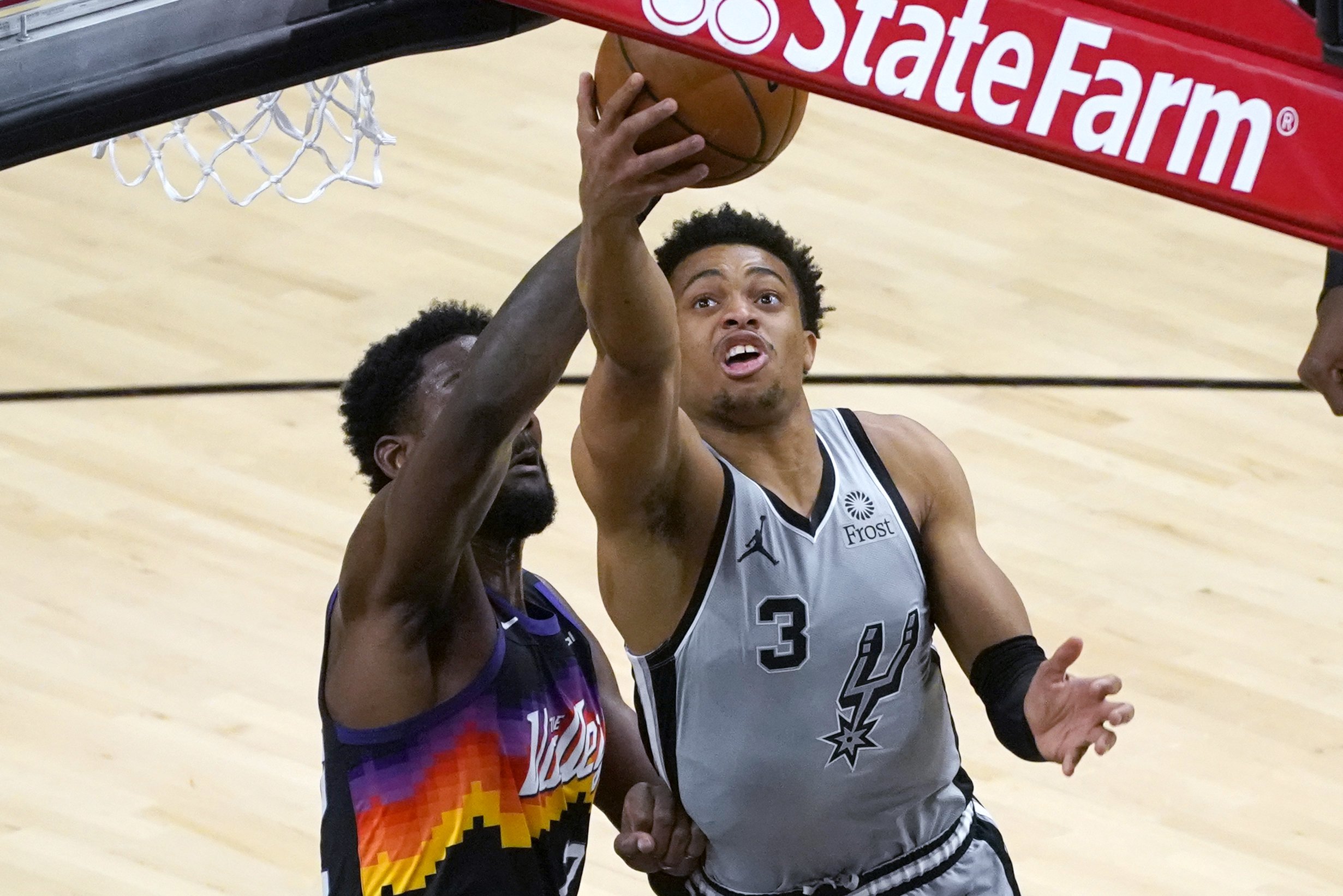 Spurs win 111-85, stop Suns' 10-game home winning streak | AP News