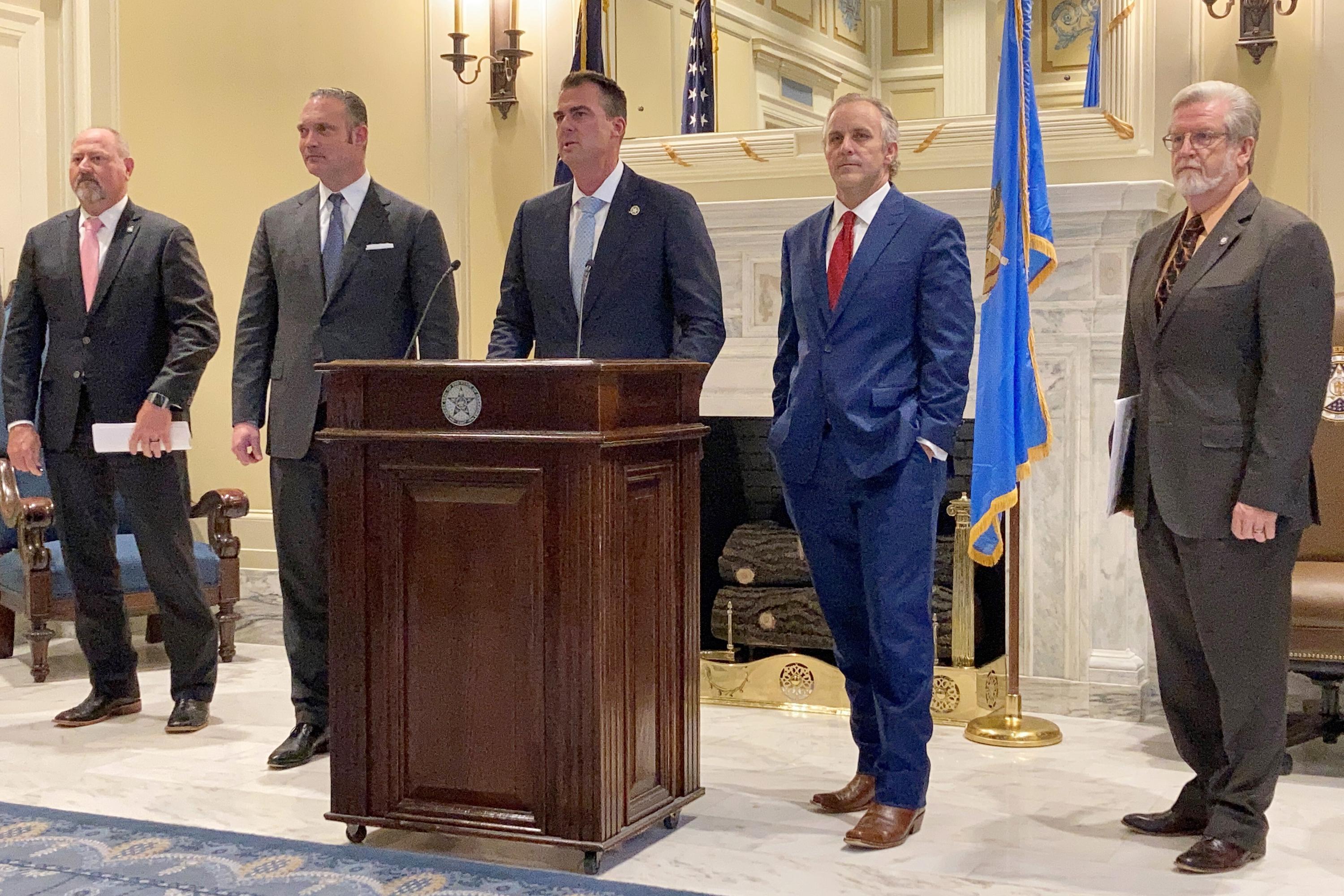 Oklahoma governor, lawmakers reach deal on $8.3B budget | AP News