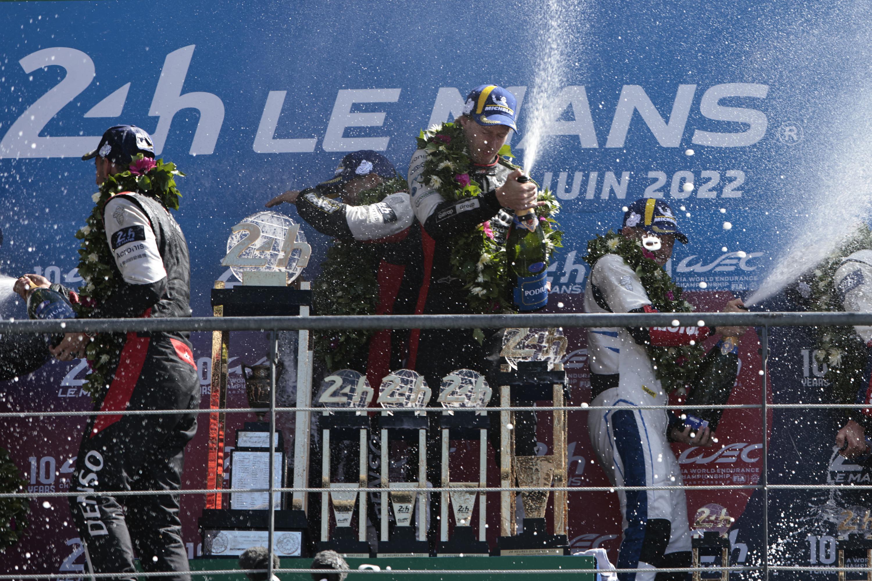 Toyota Dominates Again To Win 5th Straight 24 Hours Le Mans Ap News