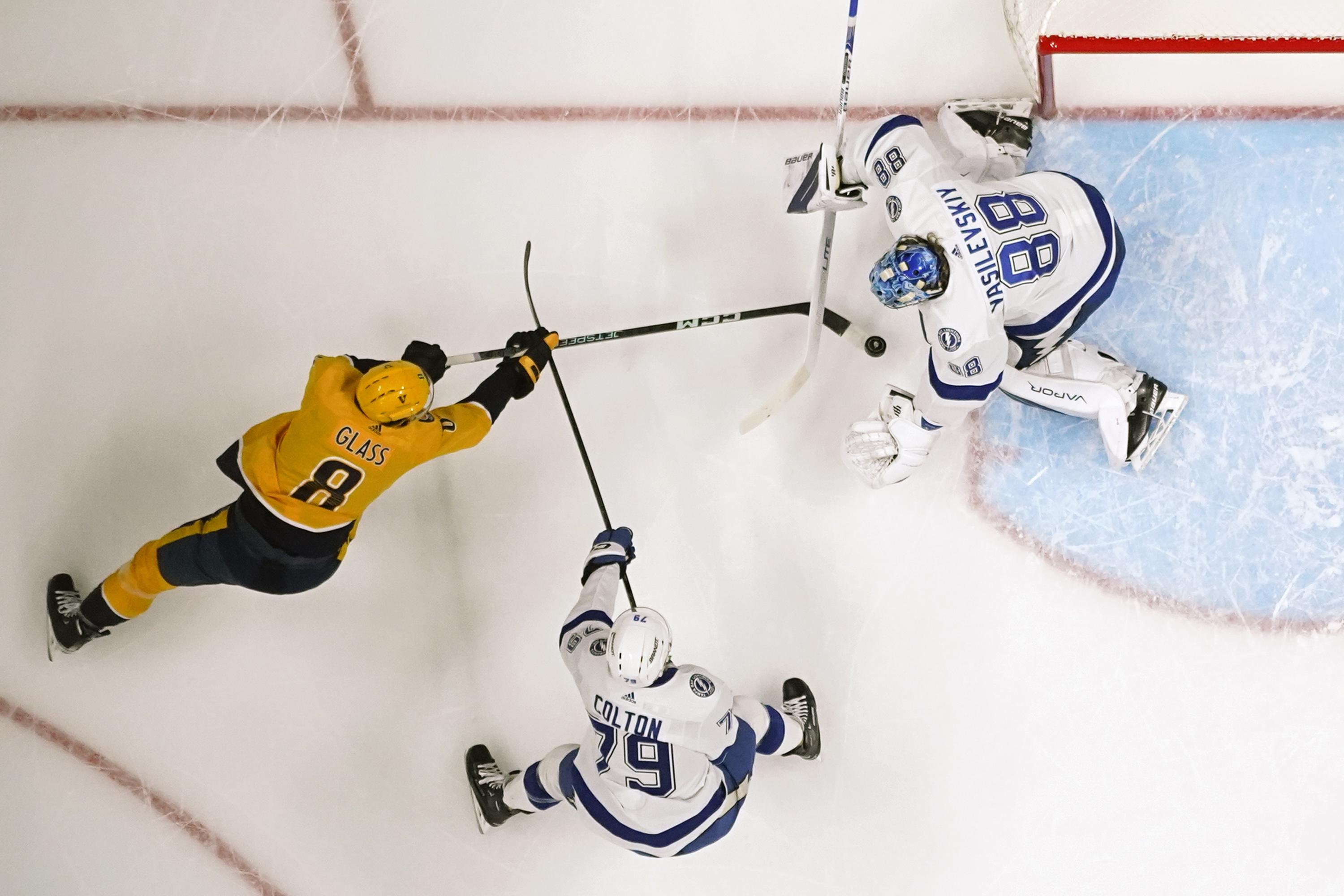 Stamkos Power Play Goal In Ot Puts Lightning Over Predators Ap News