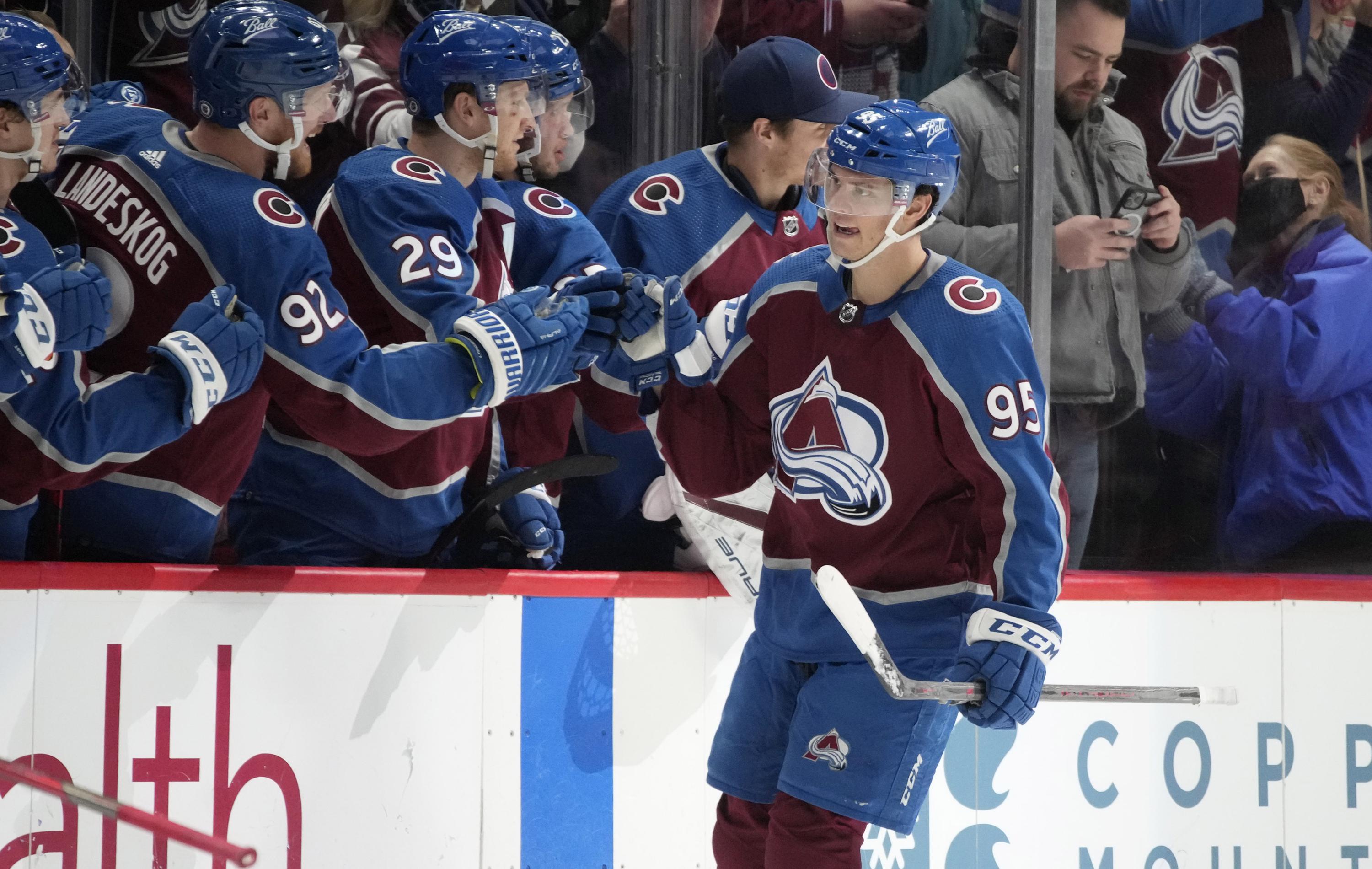 Avalanche score 7 in 3rd straight, cruise past Red Wings 7-3 | AP News