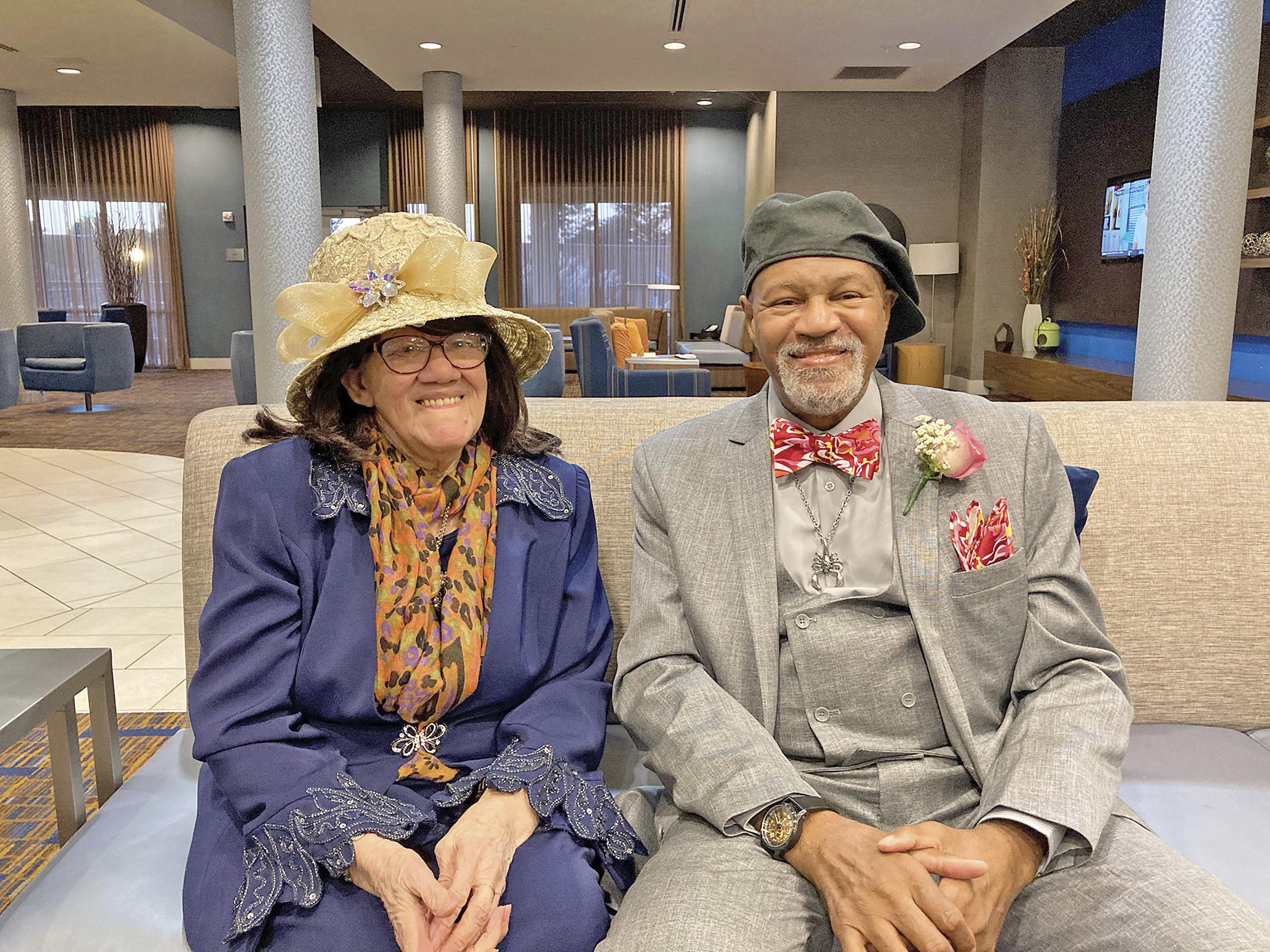 At 70 and 90, brother and sister meet for the 1st time | AP News