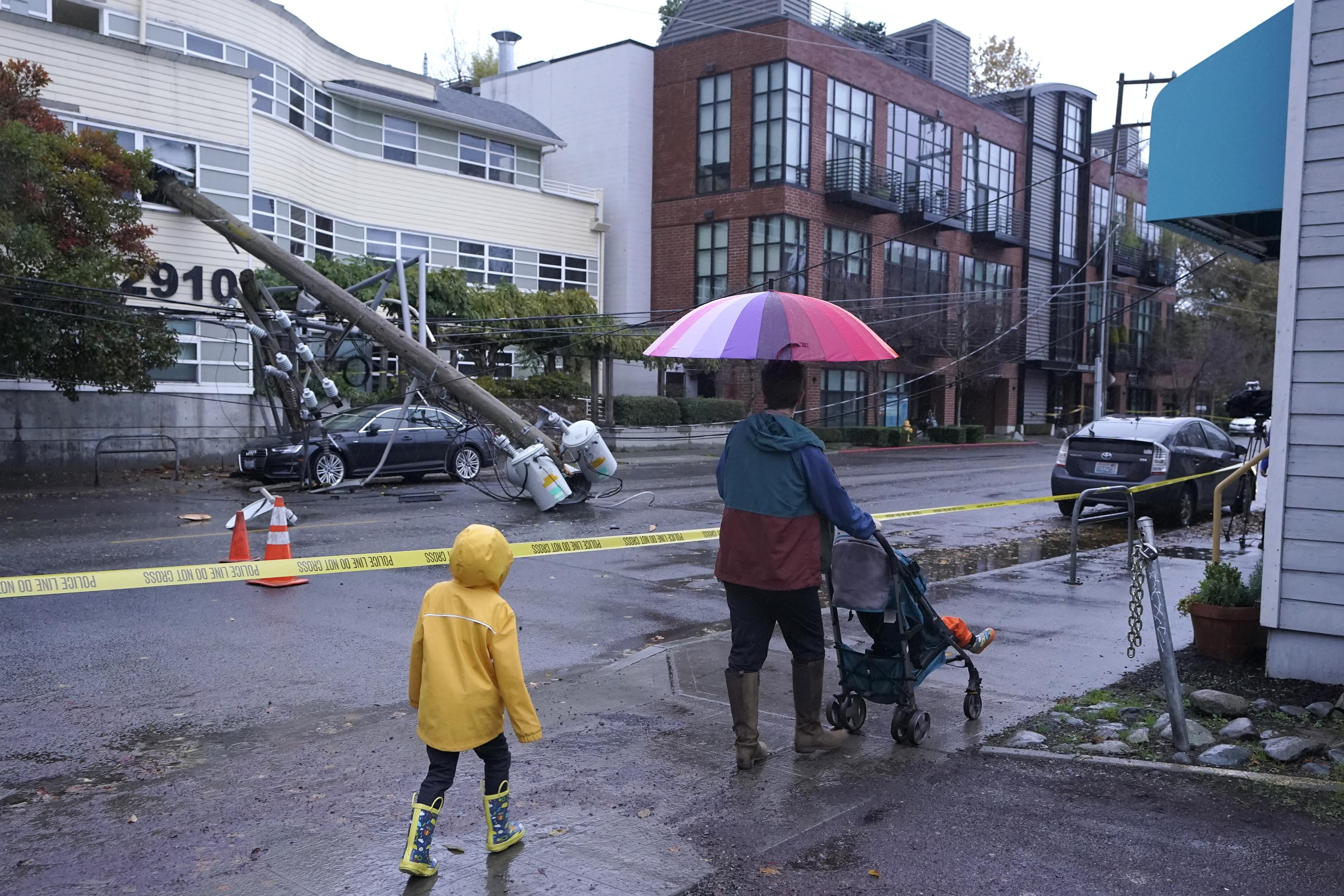 Famously soggy Seattle sees its wettest fall on record | AP News
