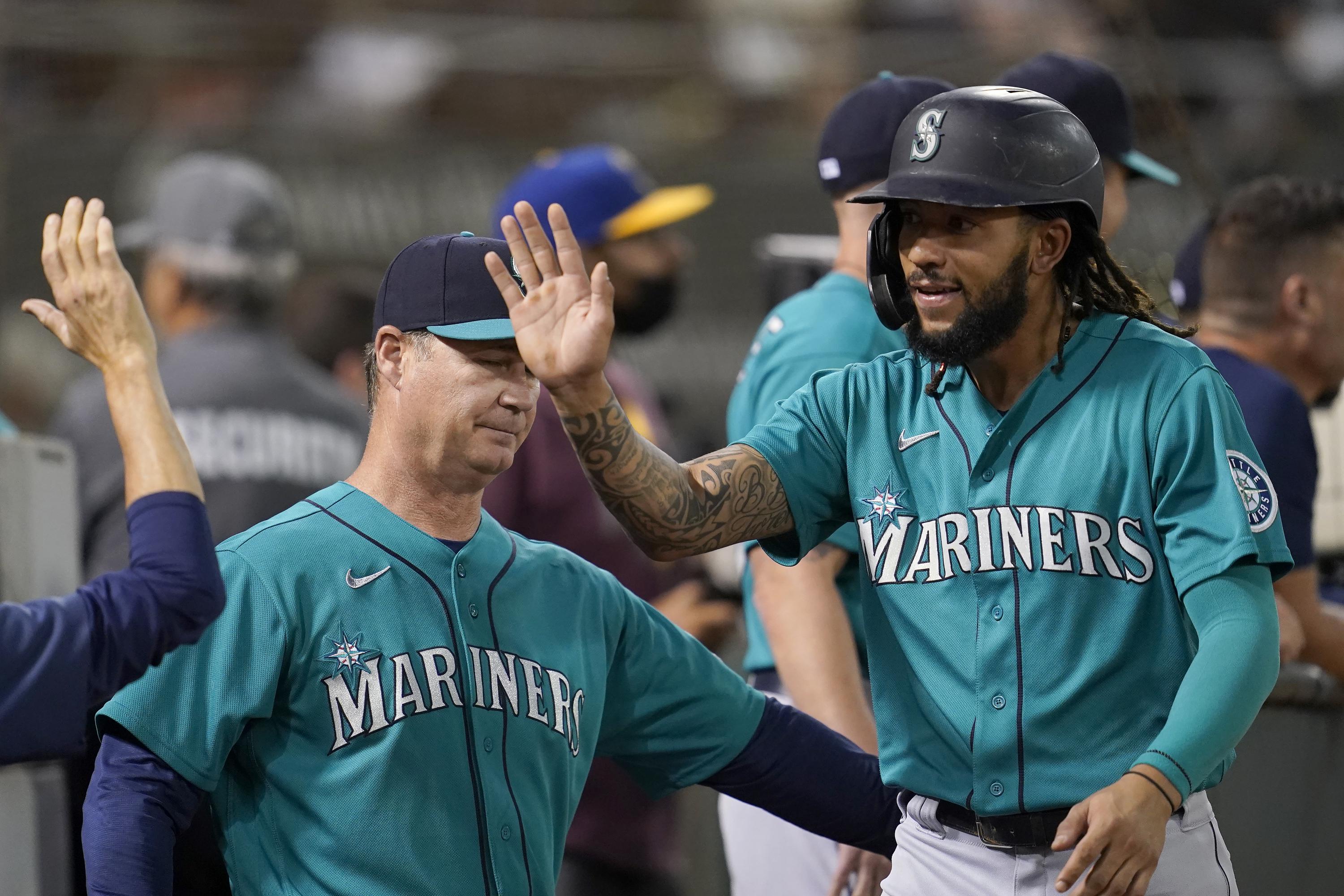 Seager's three RBIs help Mariners stop A's 5-game win streak | AP News