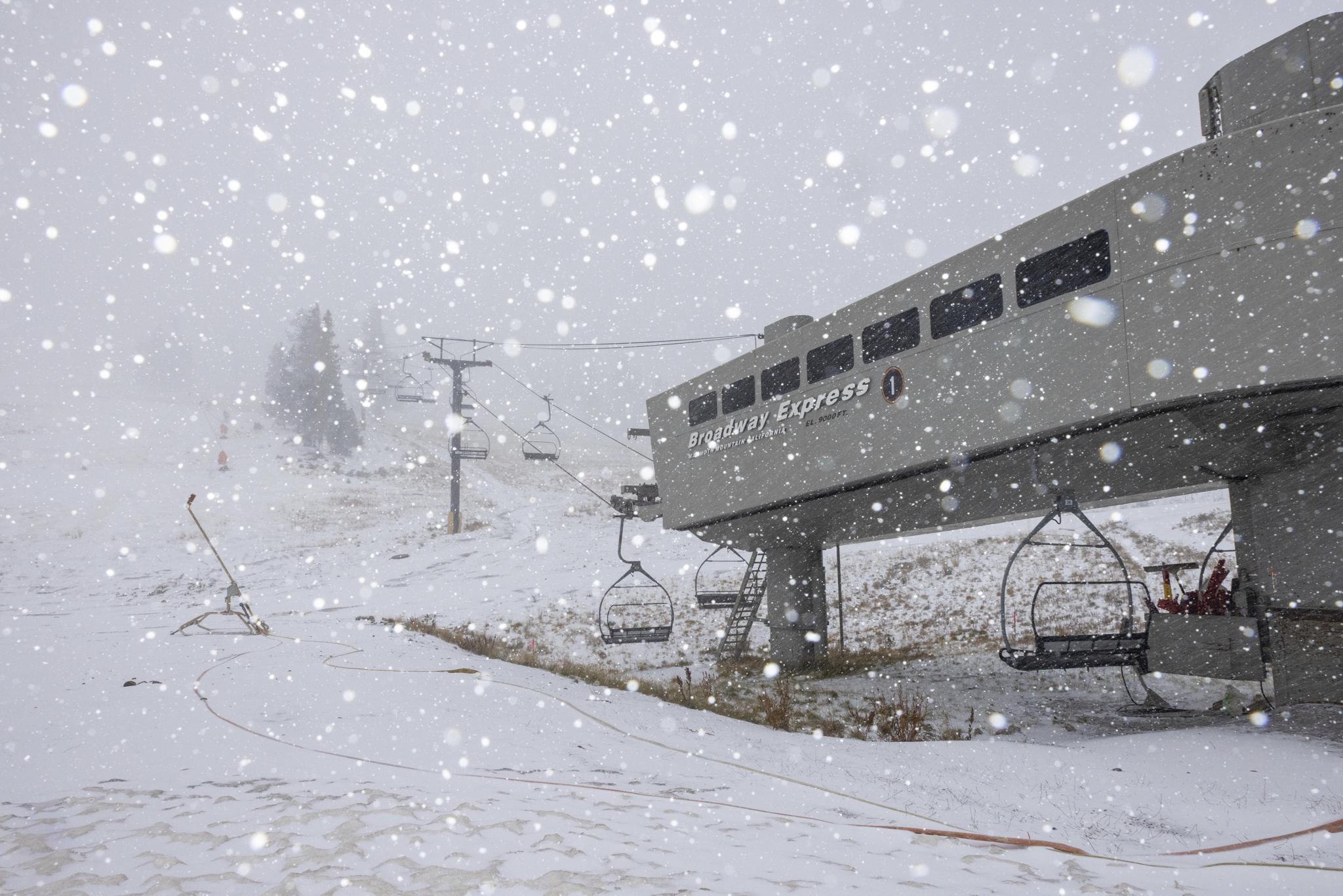 Southern California mountains get snow from departing storm | AP News