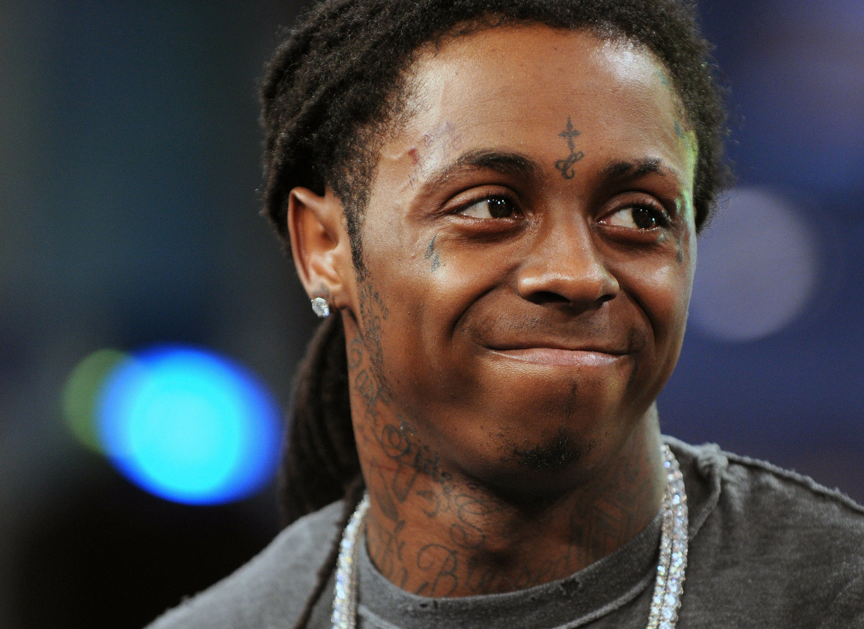 Lil Wayne se declara culpable por cargo federal por armas | AP News