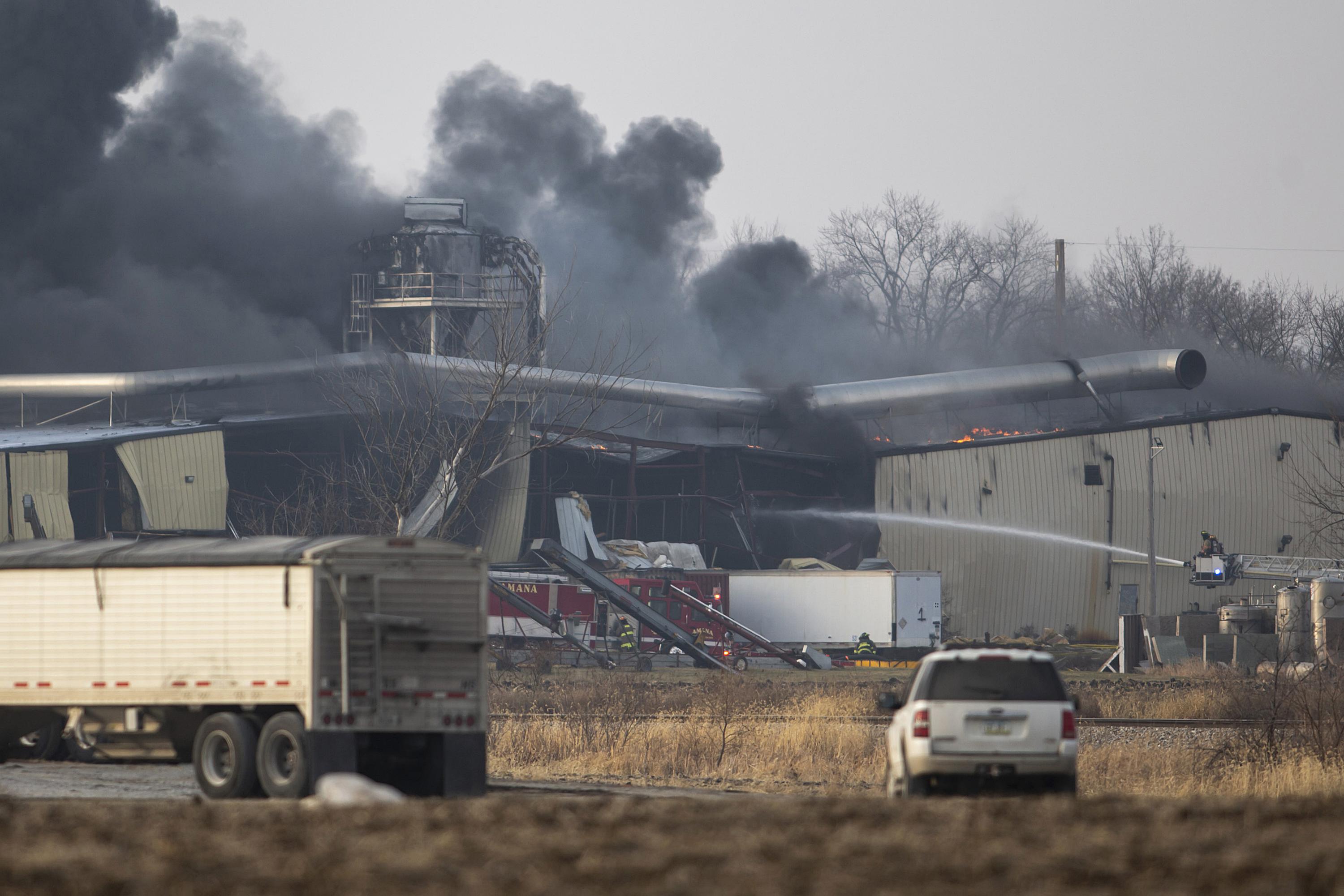 Officials order cleanup at Iowa plant rocked by explosion | AP News
