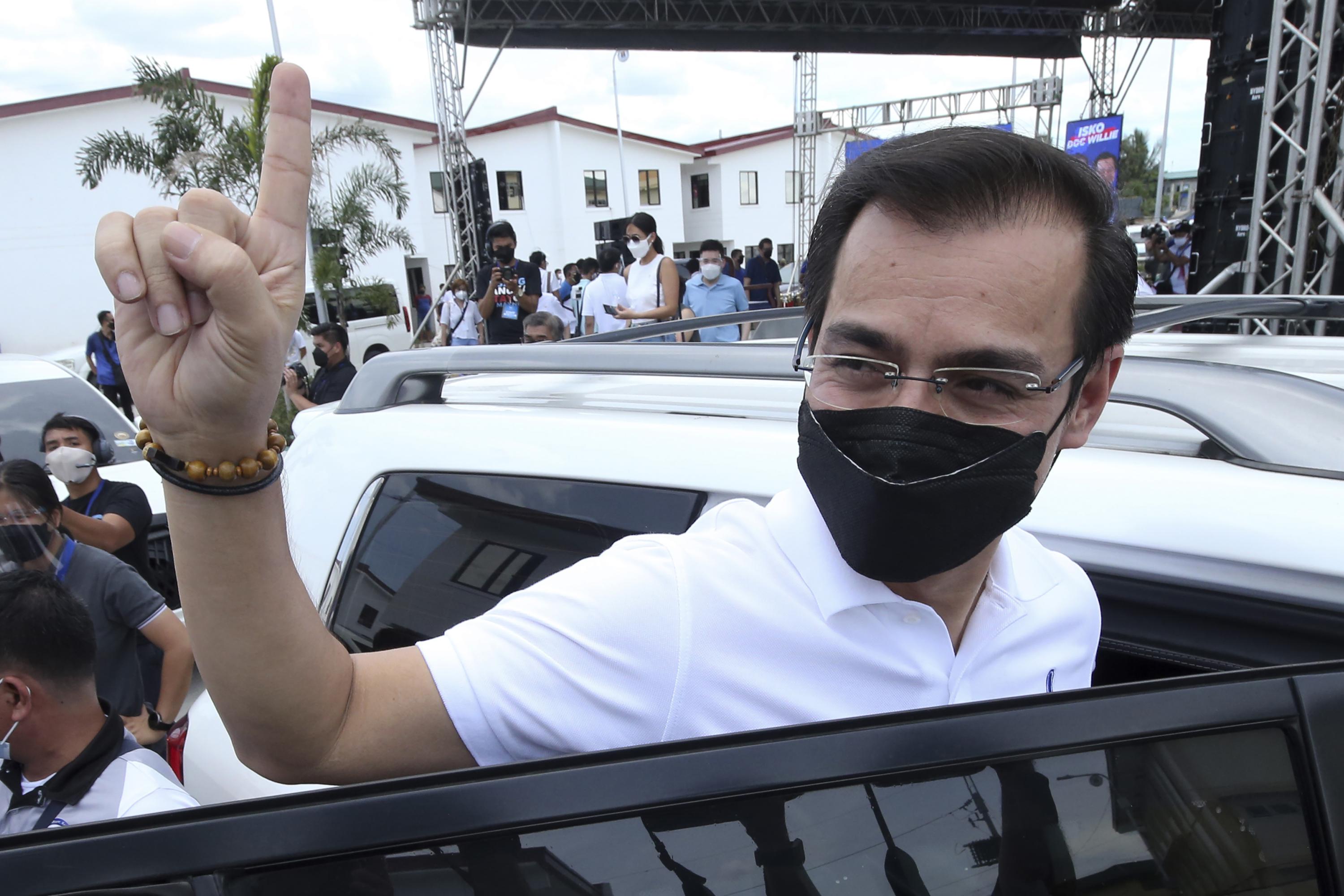 Manila mayor, ex-scavenger and actor, to seek presidency | AP News