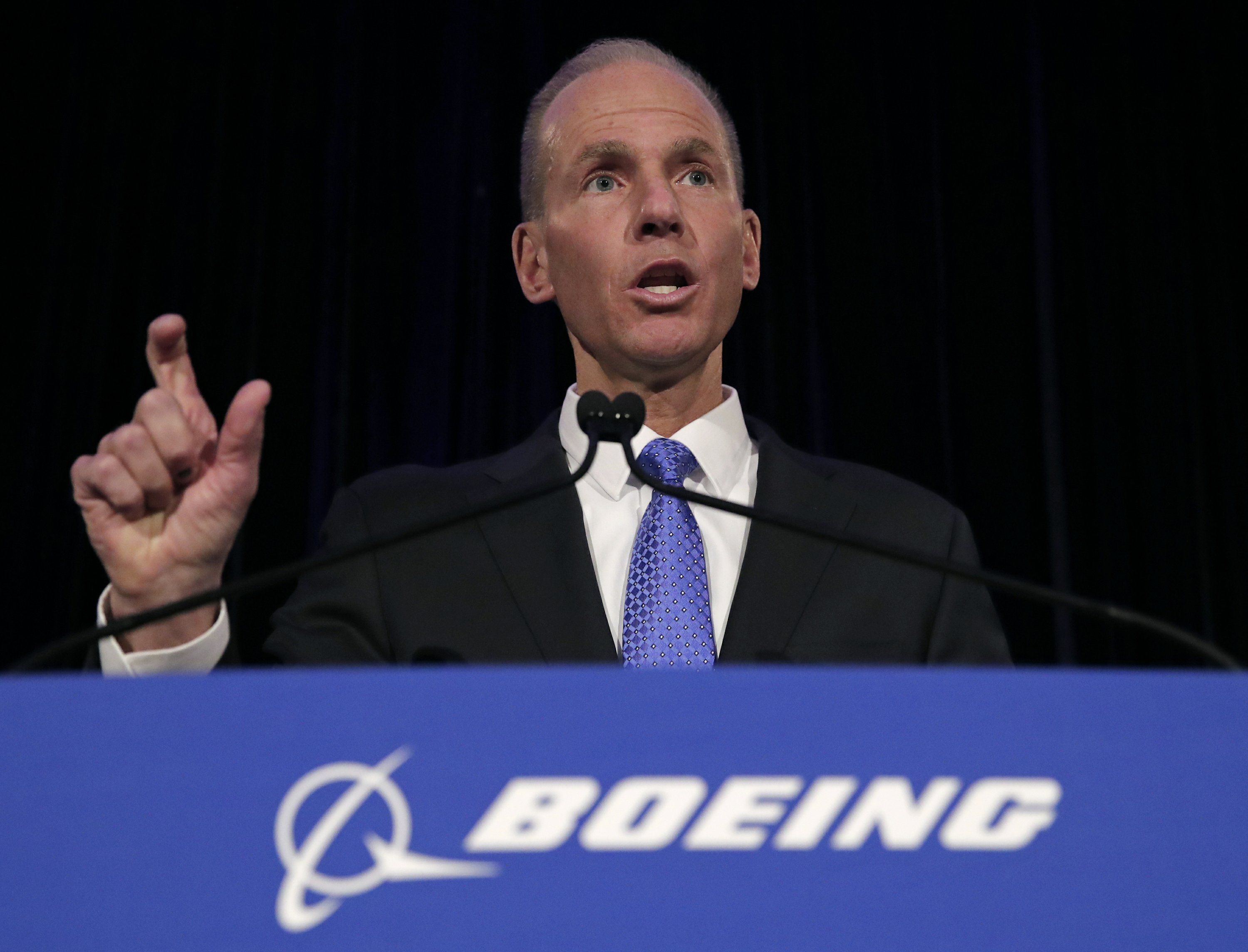 Boeing names new board chairman in setback to CEO | AP News