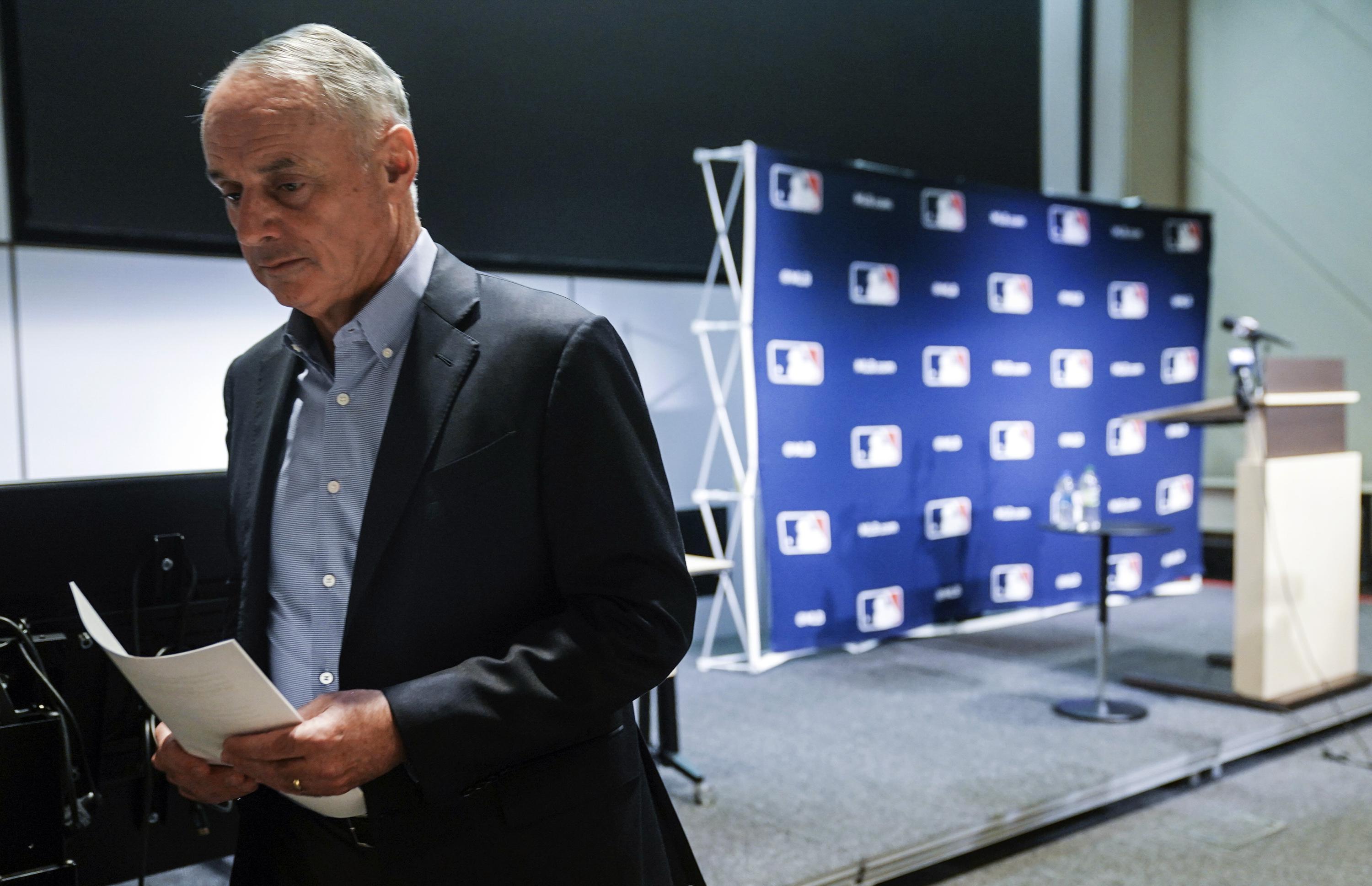 MLB players ponder how Manfred can mend icy relationship | AP News