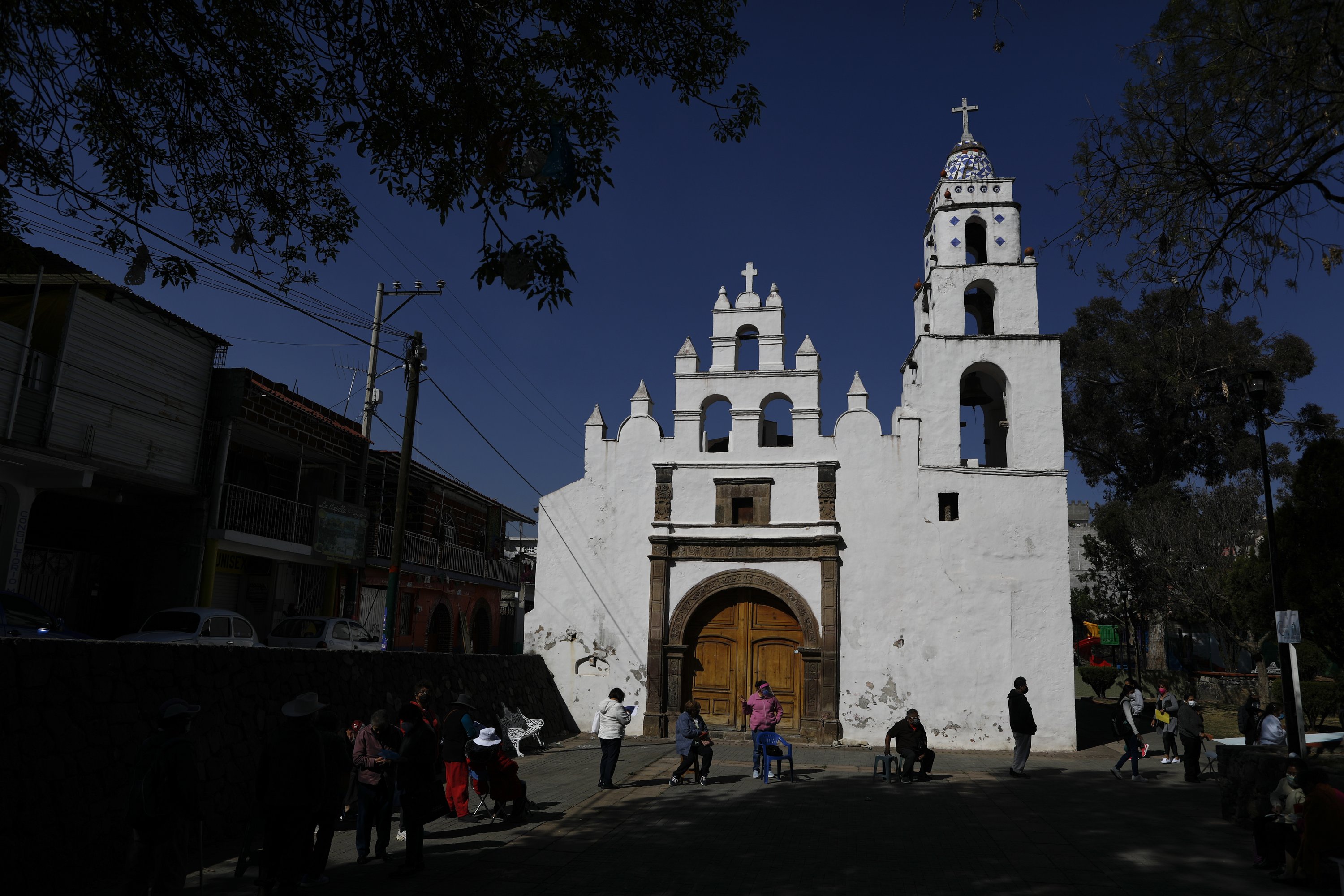 Report: Mexico's COVID-19 policies cost huge number of lives | AP News